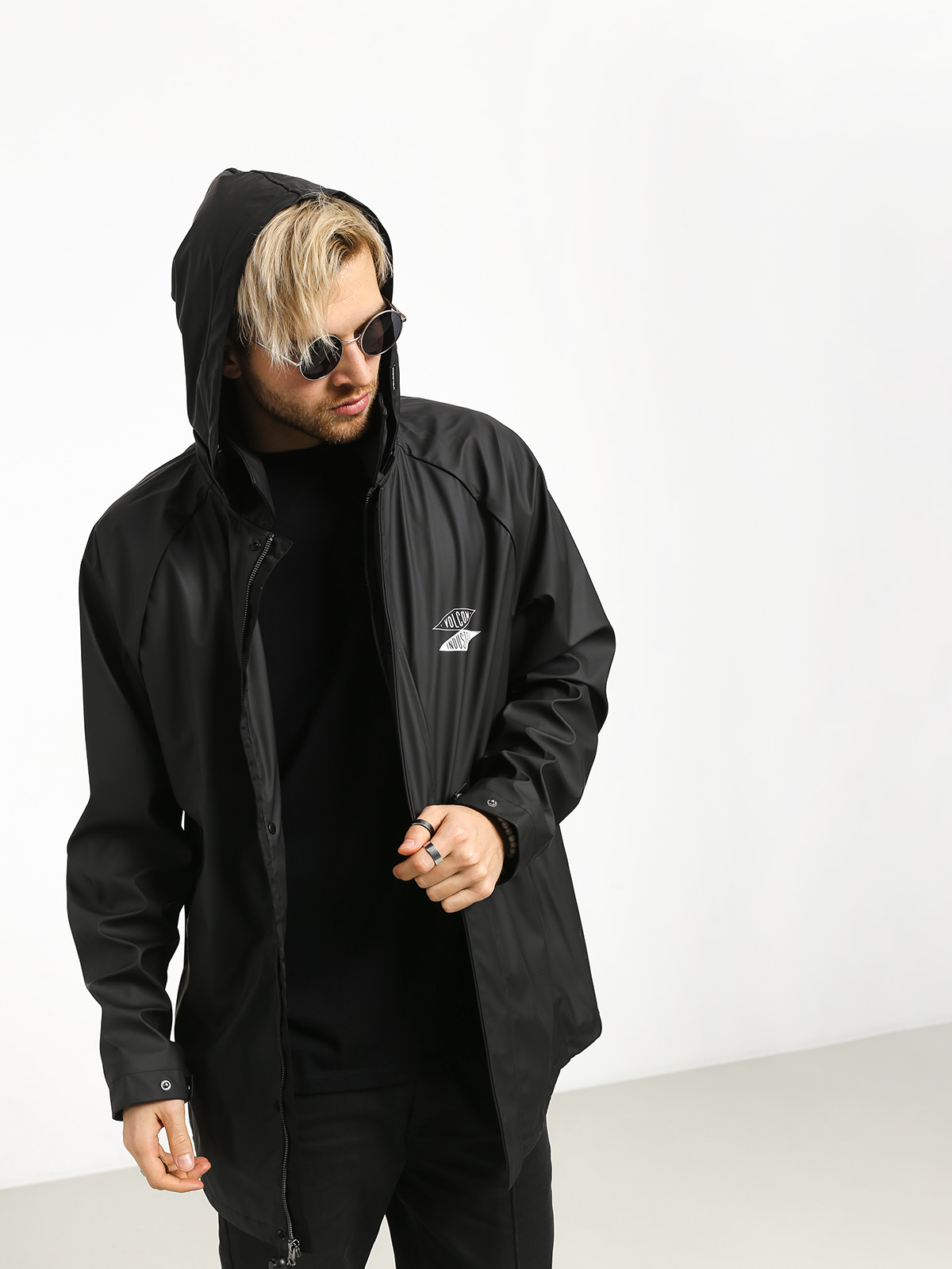 Volcom V.I. Rain Jacket - black (blk)