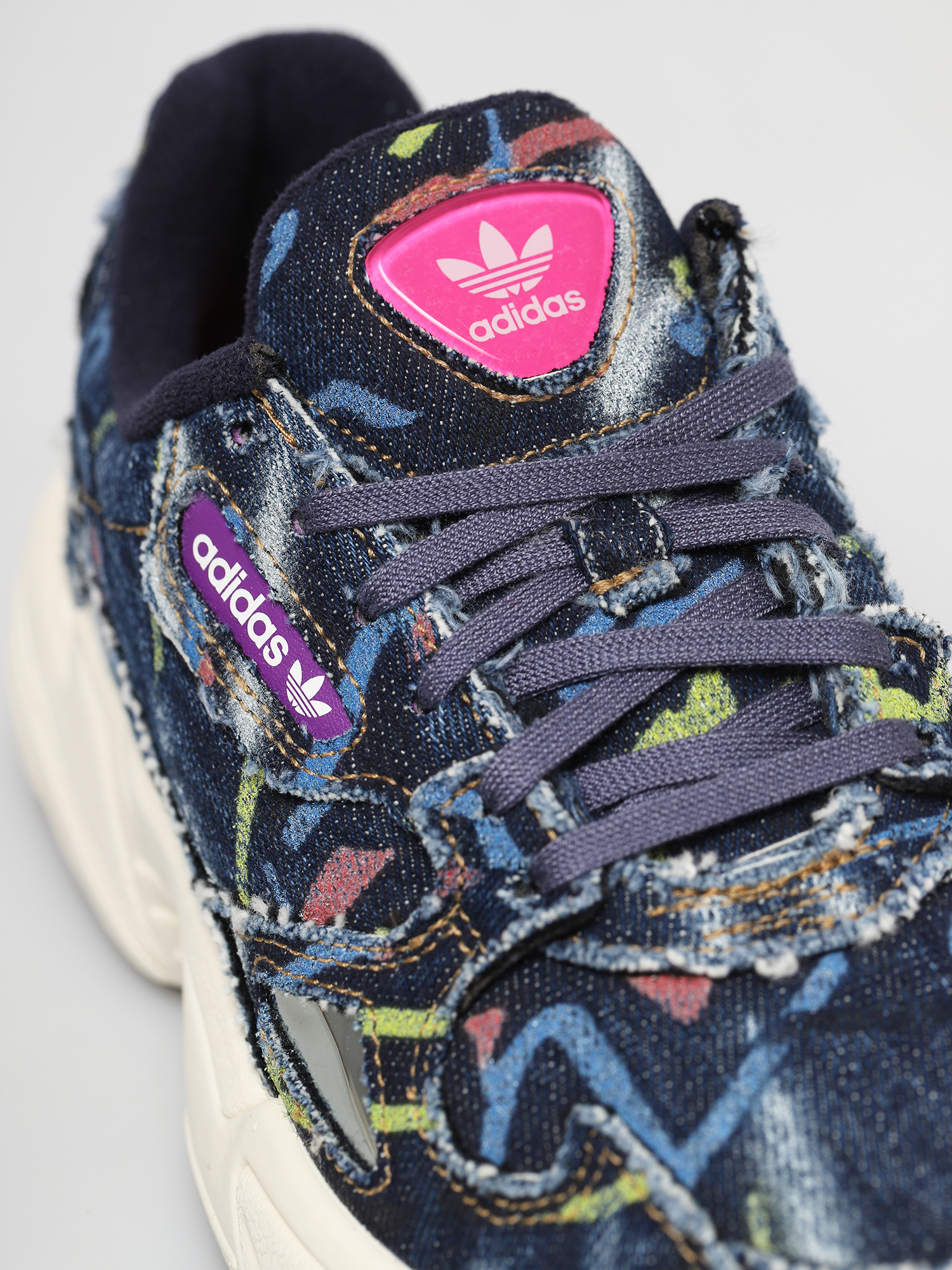 adidas Originals Falcon Shoes Wmn (supcol/supcol/owhite)