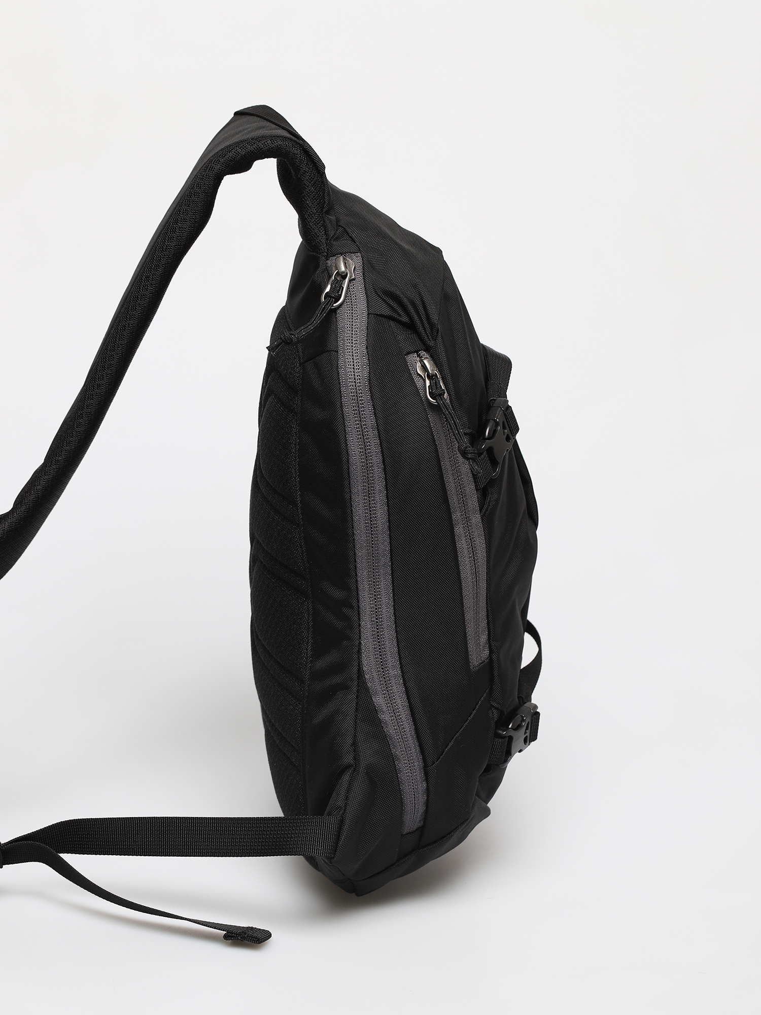 Patagonia Atom Sling 8L Backpack - black (black)