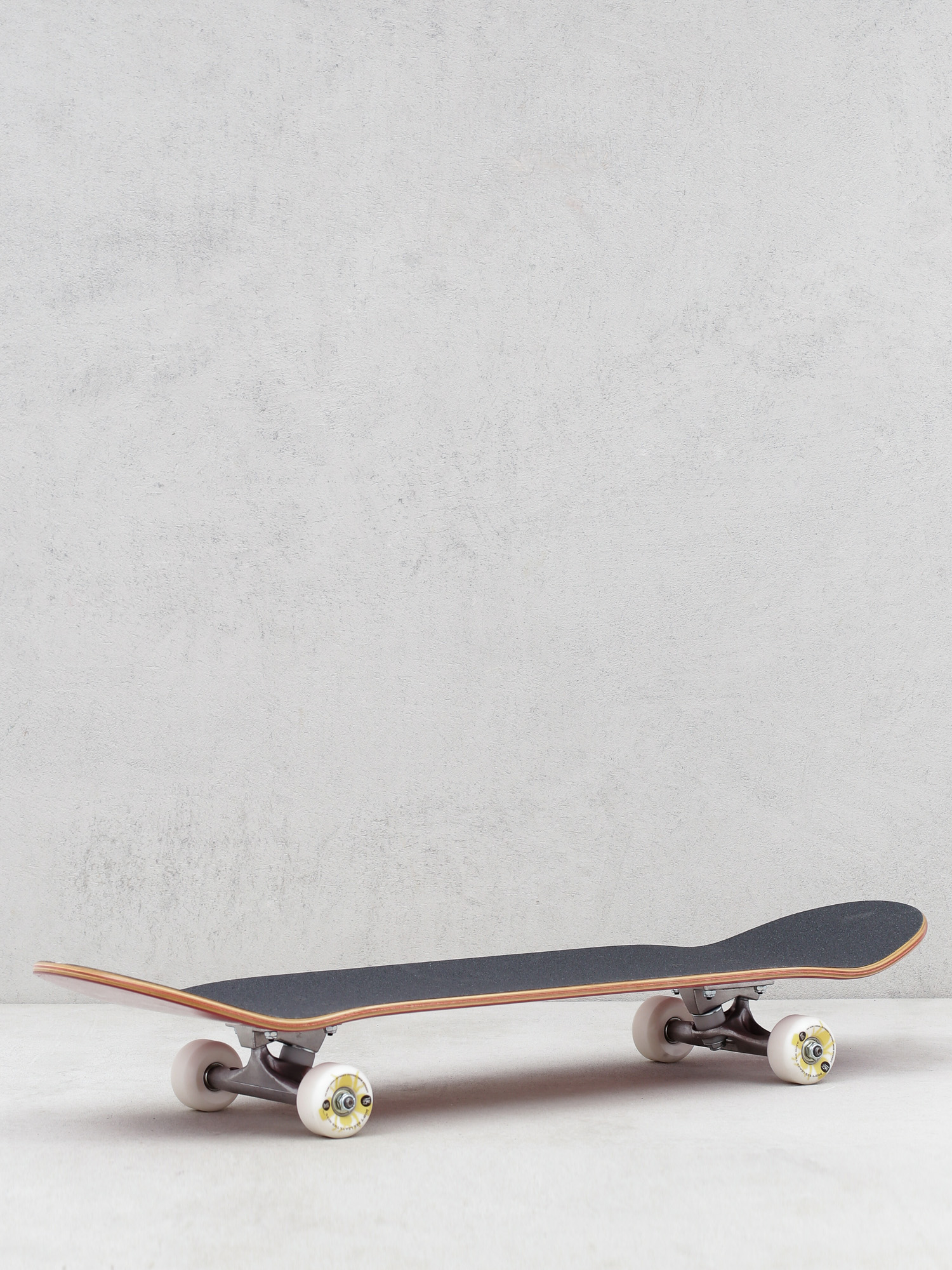 Mob Skateboards Bee Skateboard (red)