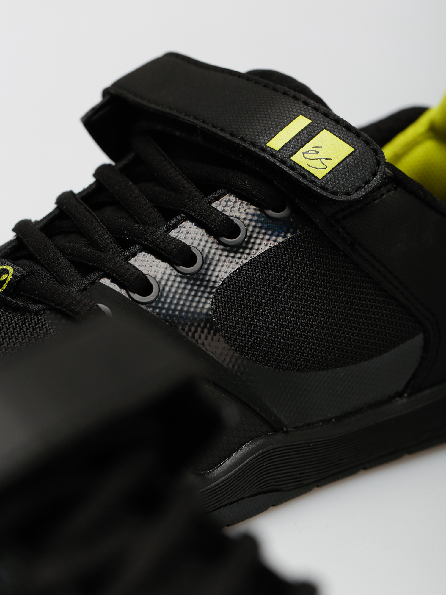 eS Accel Plus Ever Stitch Shoes (black/glam)