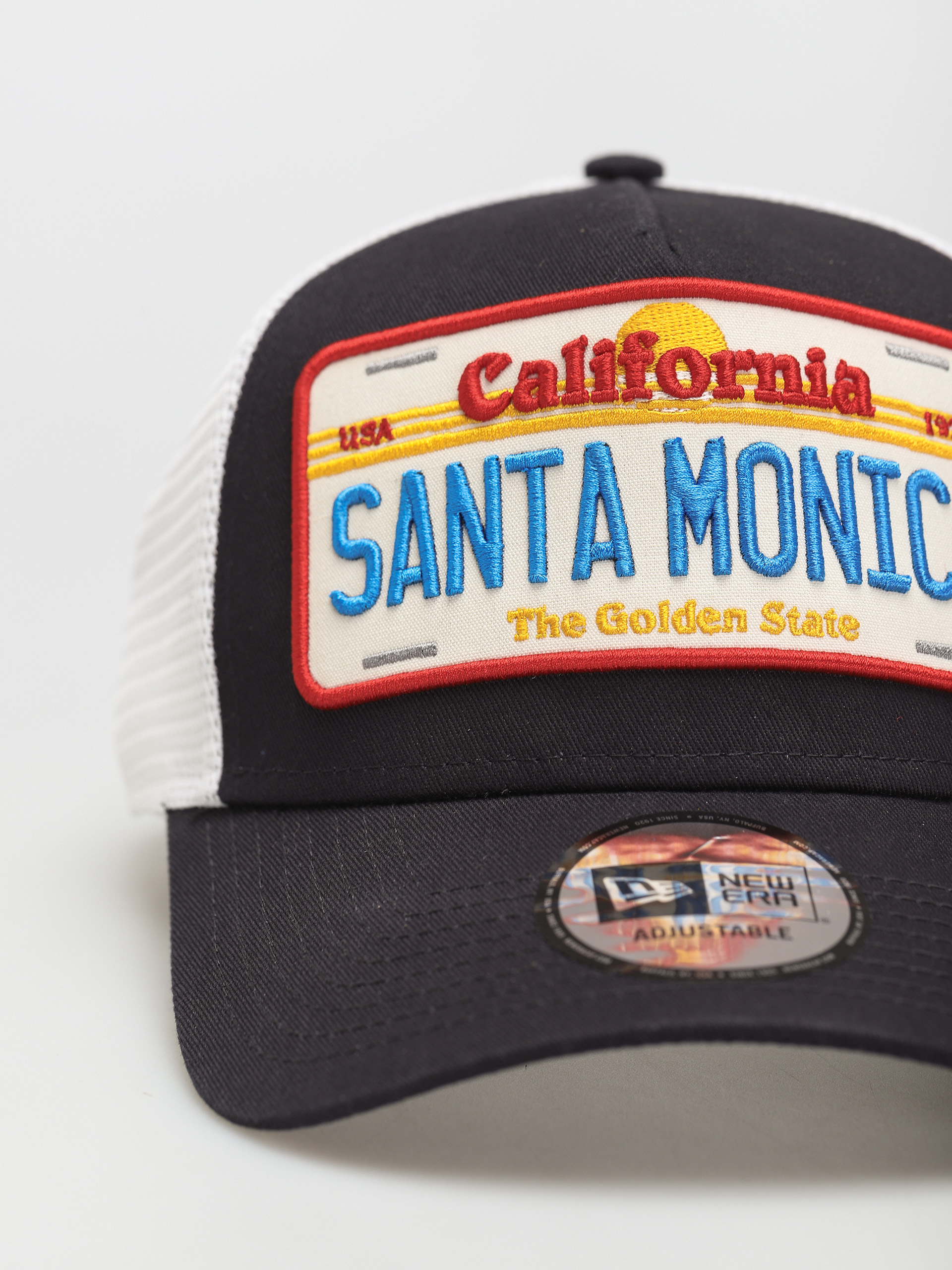 New Era License Plate Trucker Cap (black/white)