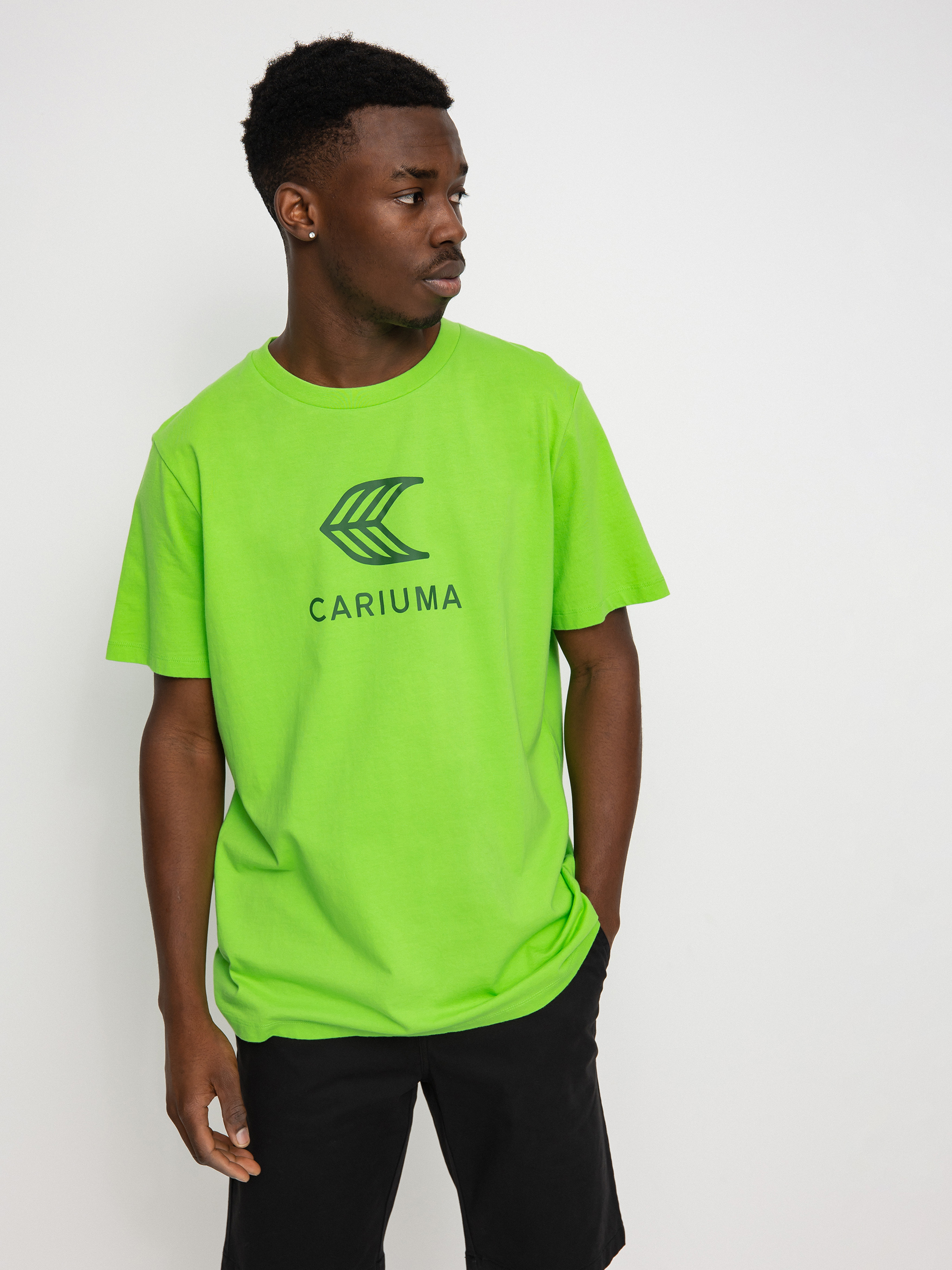 Cariuma Logo T-shirt (green)
