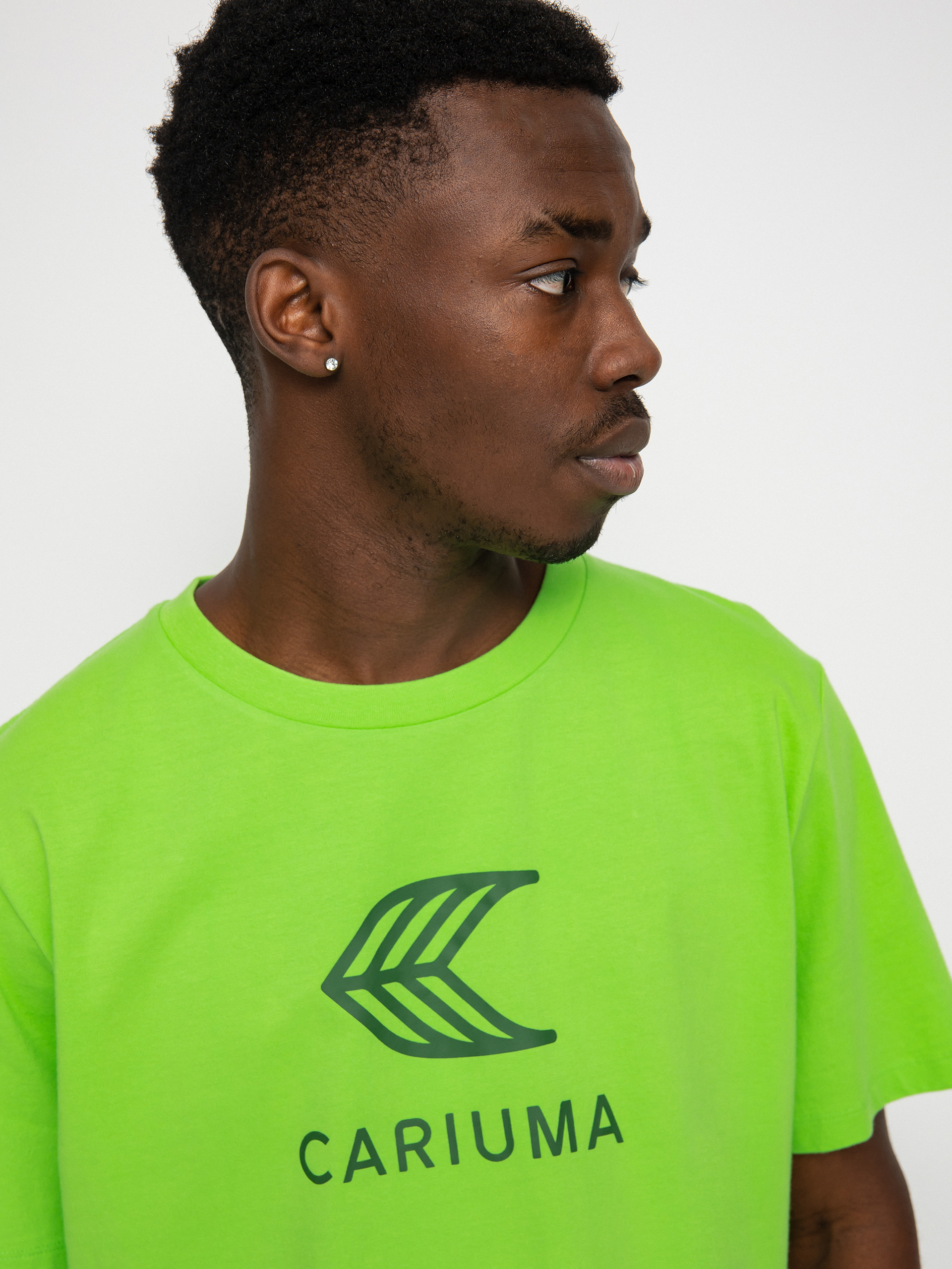 Cariuma Logo T-shirt (green)