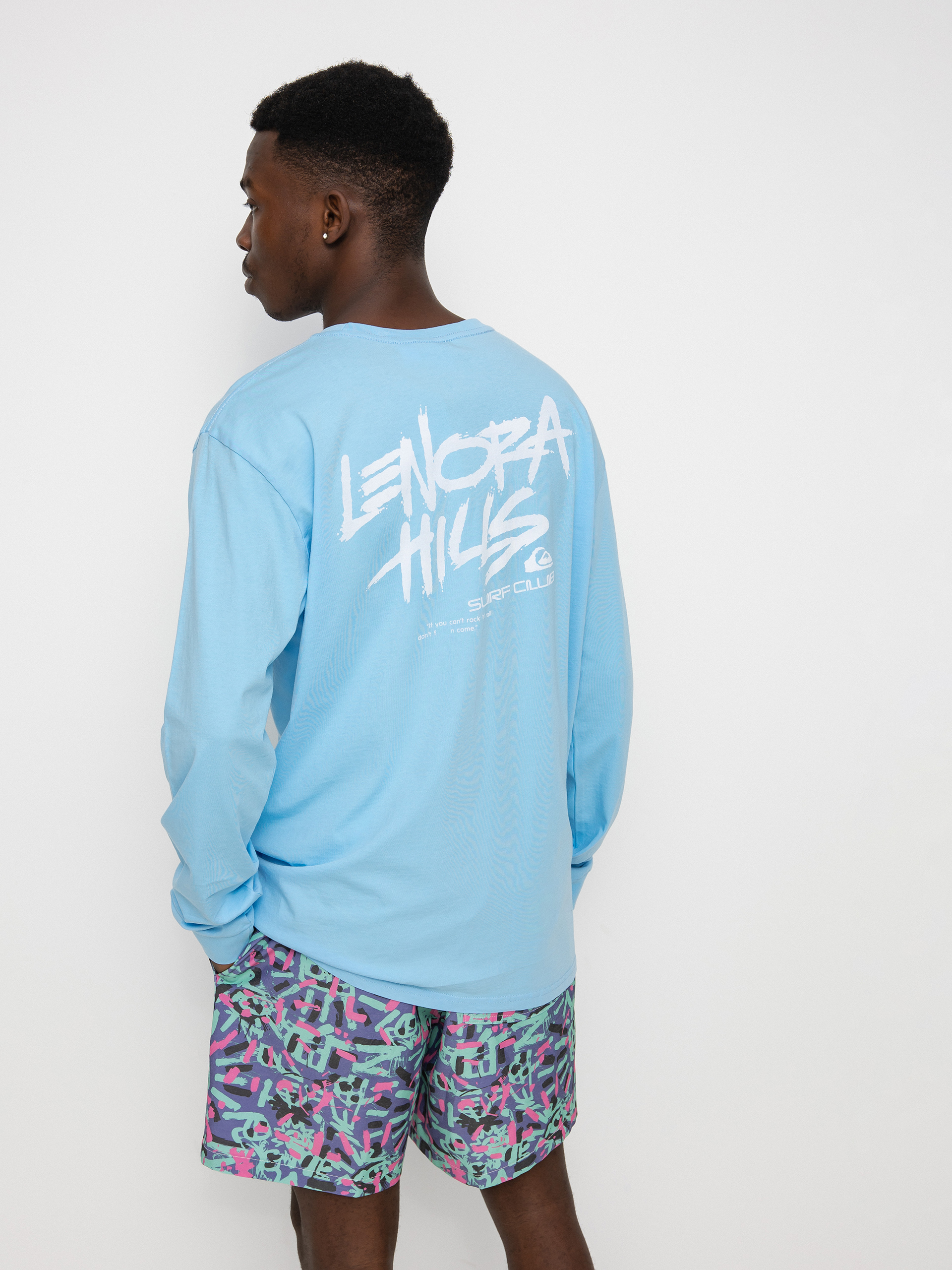 Quiksilver X Stranger Things Lenora Hills Surf Club Longsleeve - blue ...