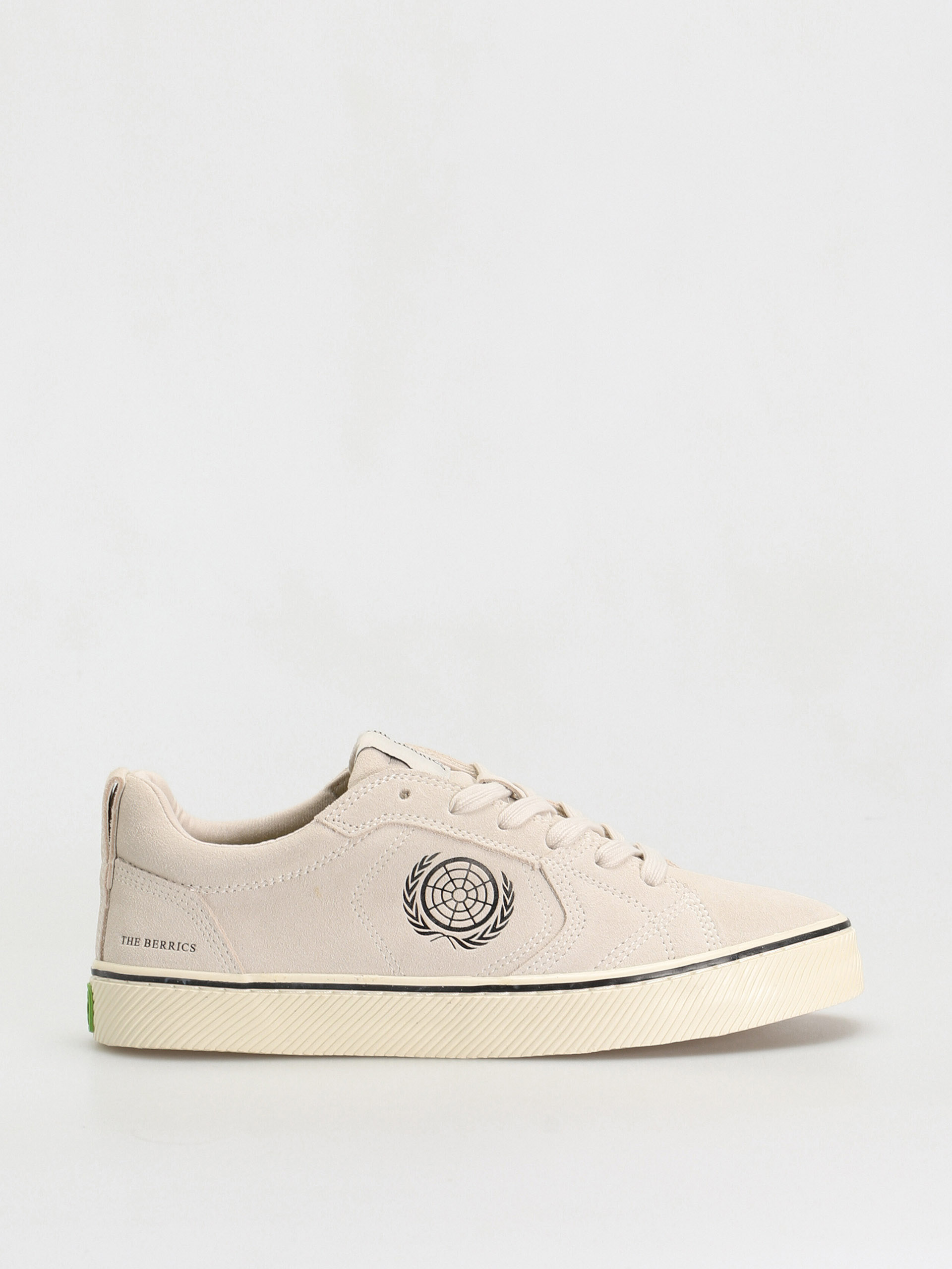 Cariuma Catiba Pro Berrics Shoes - beige (vintage white suede)
