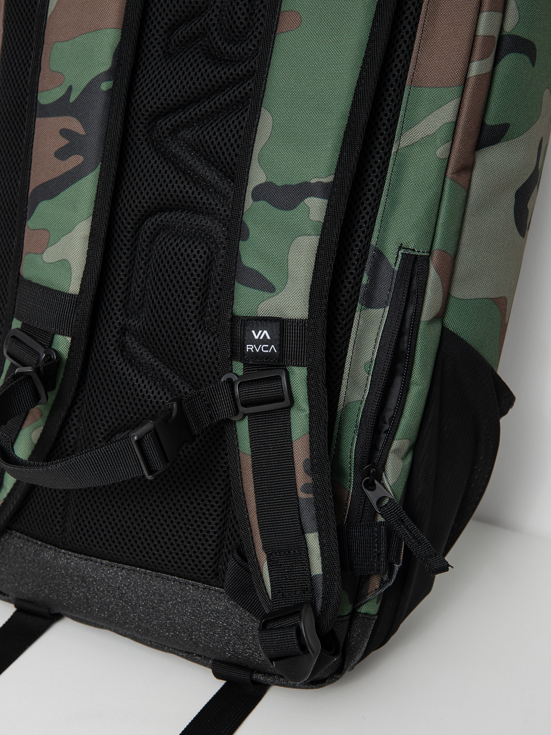 RVCA Voyage IV Backpack - camo (woodland camo)