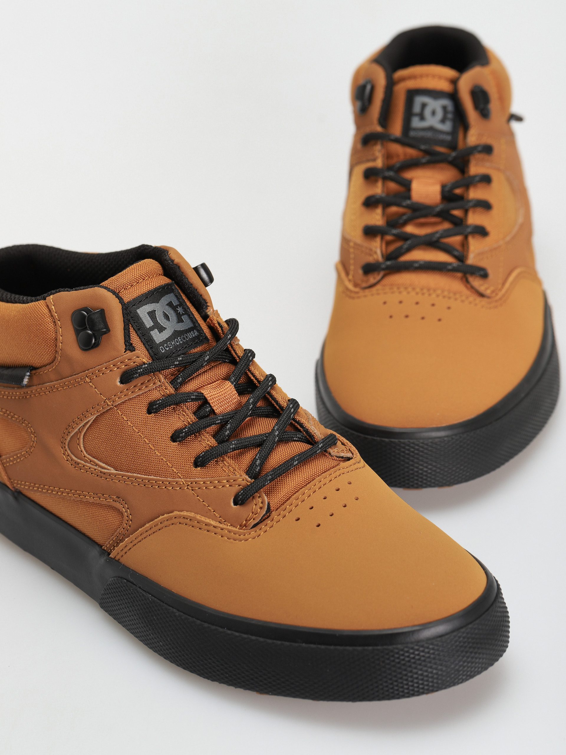 DC Kalis Mid Wnt Shoes (wheat/black)