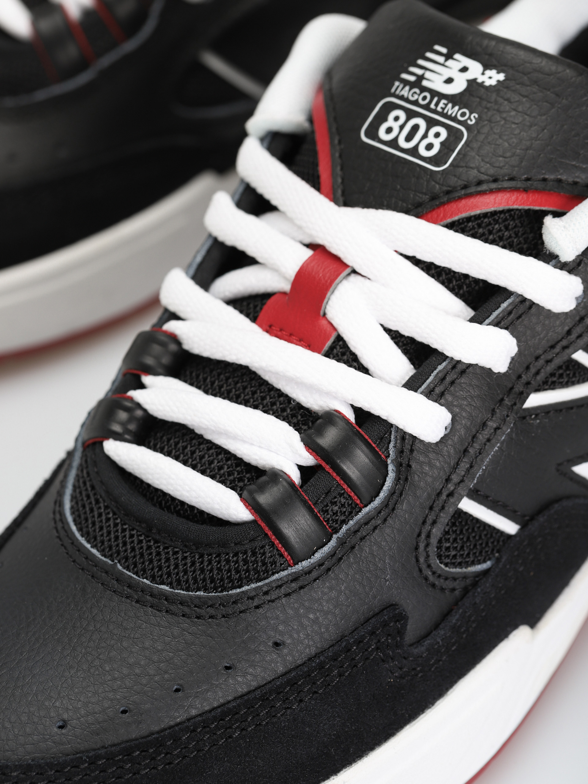 New Balance 808 Shoes (black/red)