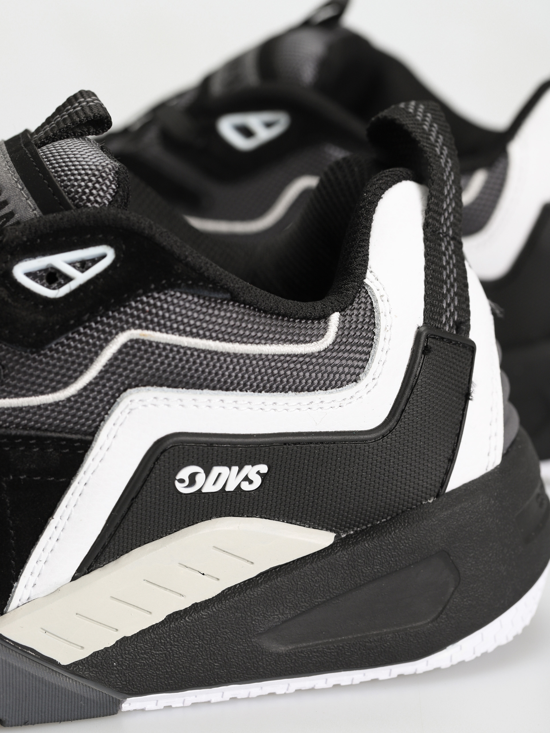 DVS Devious Shoes (black charcoal white suede)