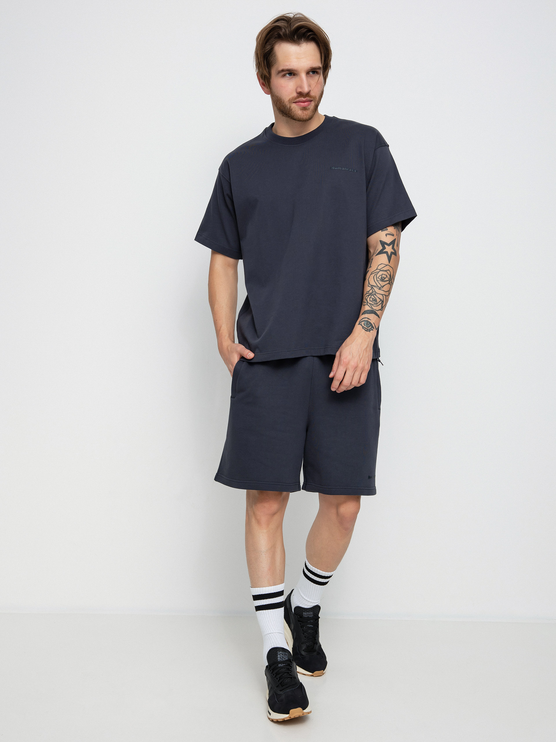 adidas Originals Pharrell Williams Basics T-shirt - grey (ntgrey)