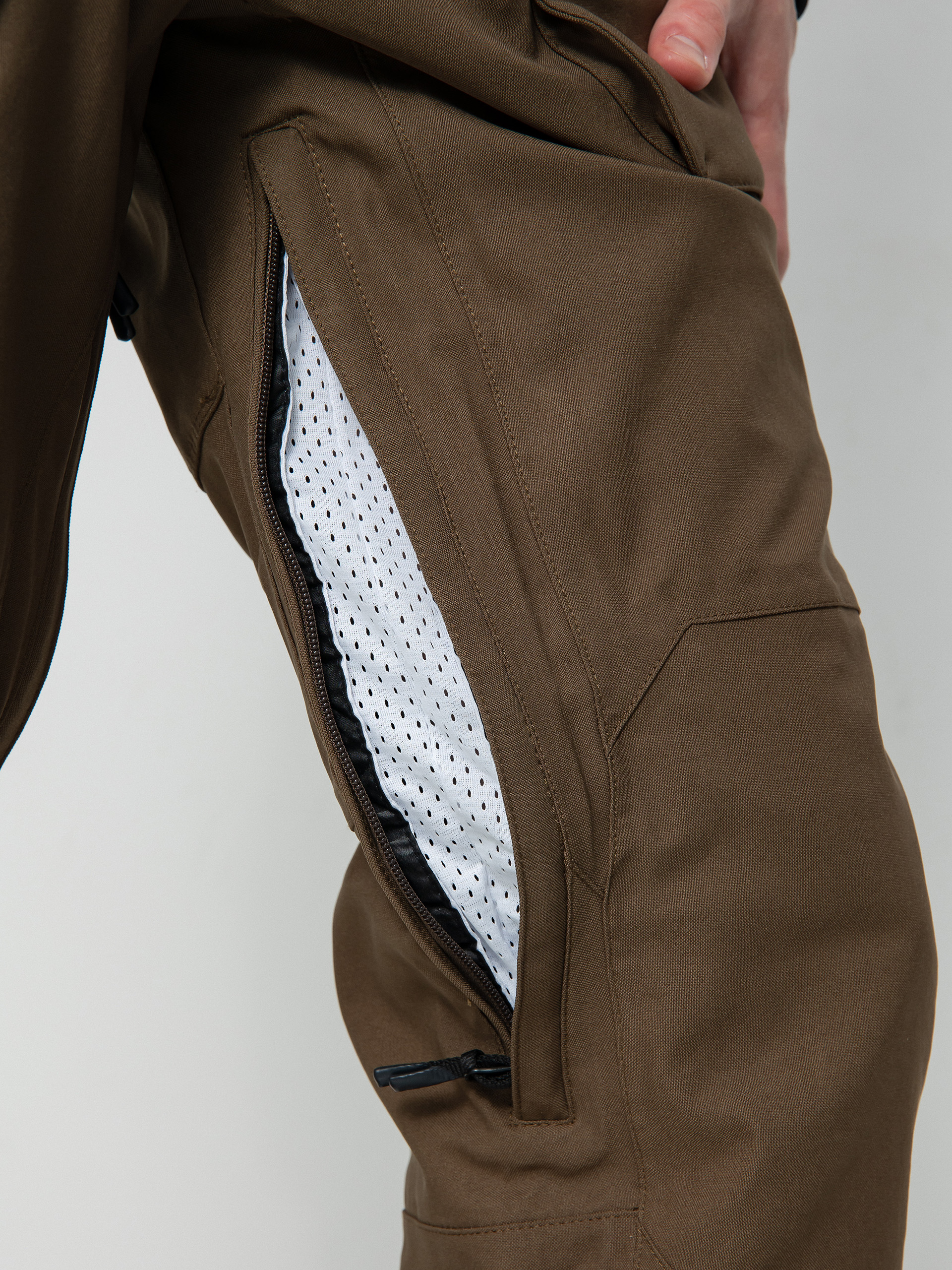 Volcom Roan Bib Overall Snowboard pants (dark teak)