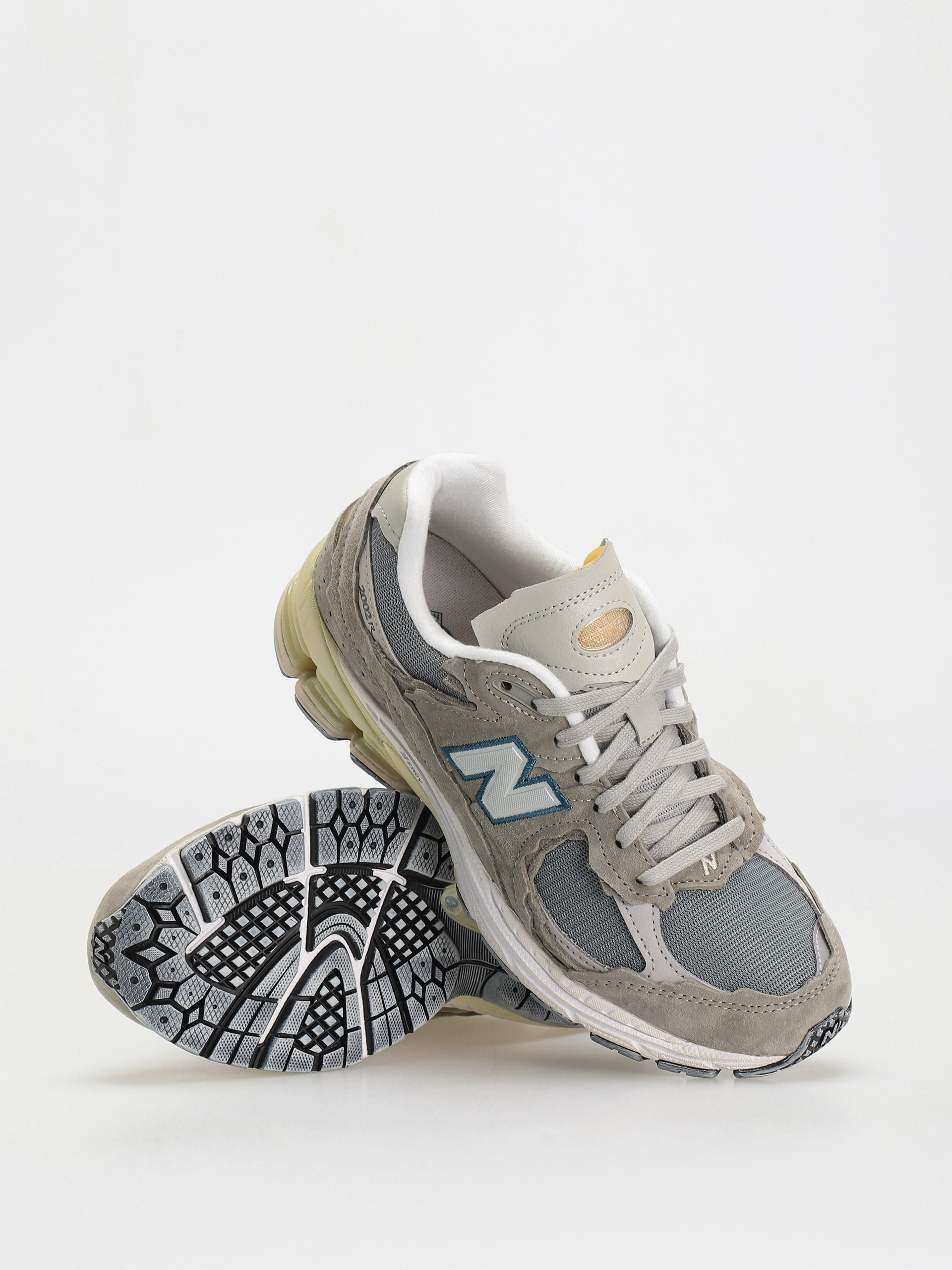 New Balance 2002 Shoes (grey)