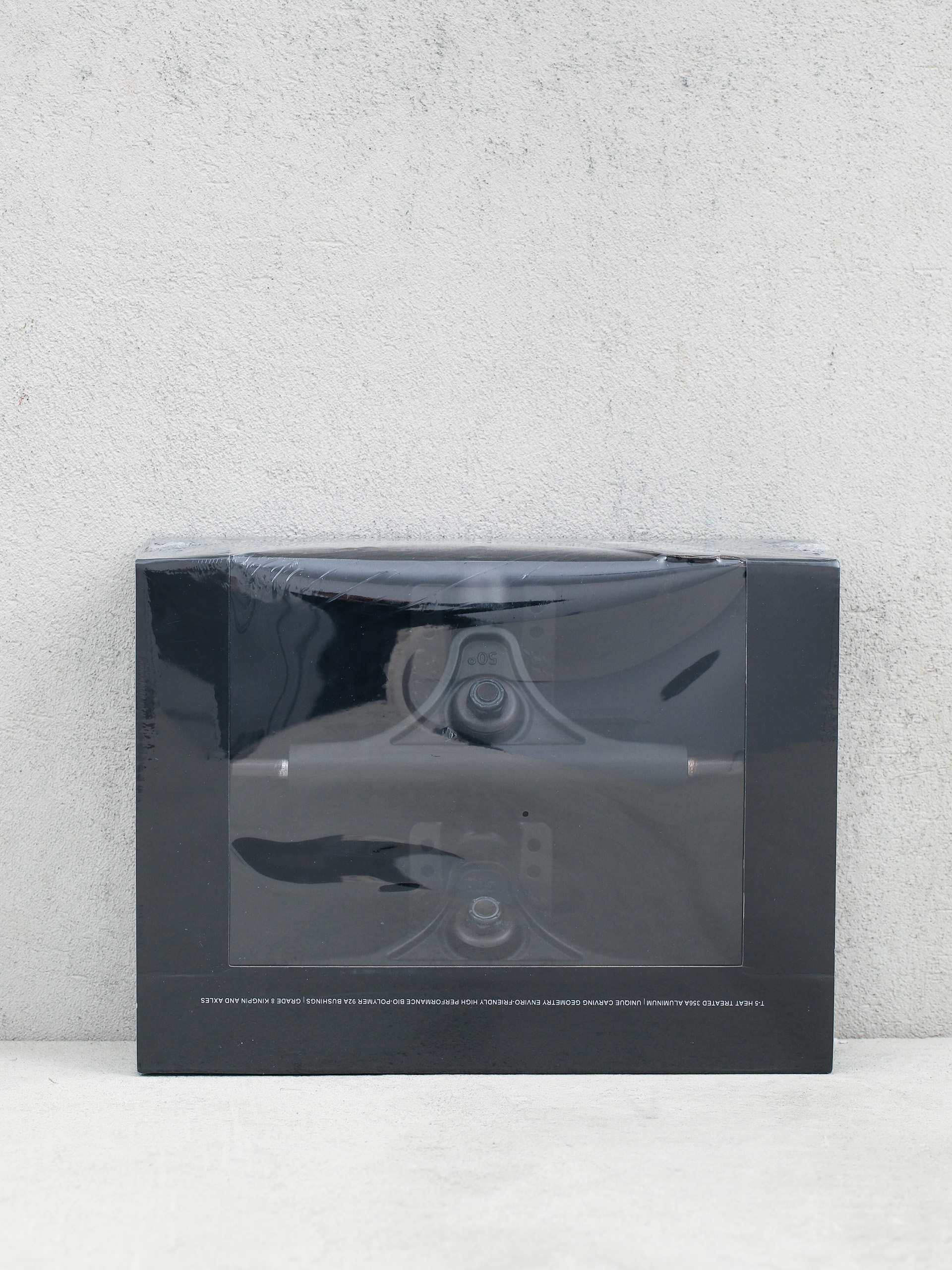 Globe Slant Reverse Kingpin Trucks - black (flat black/flat black)