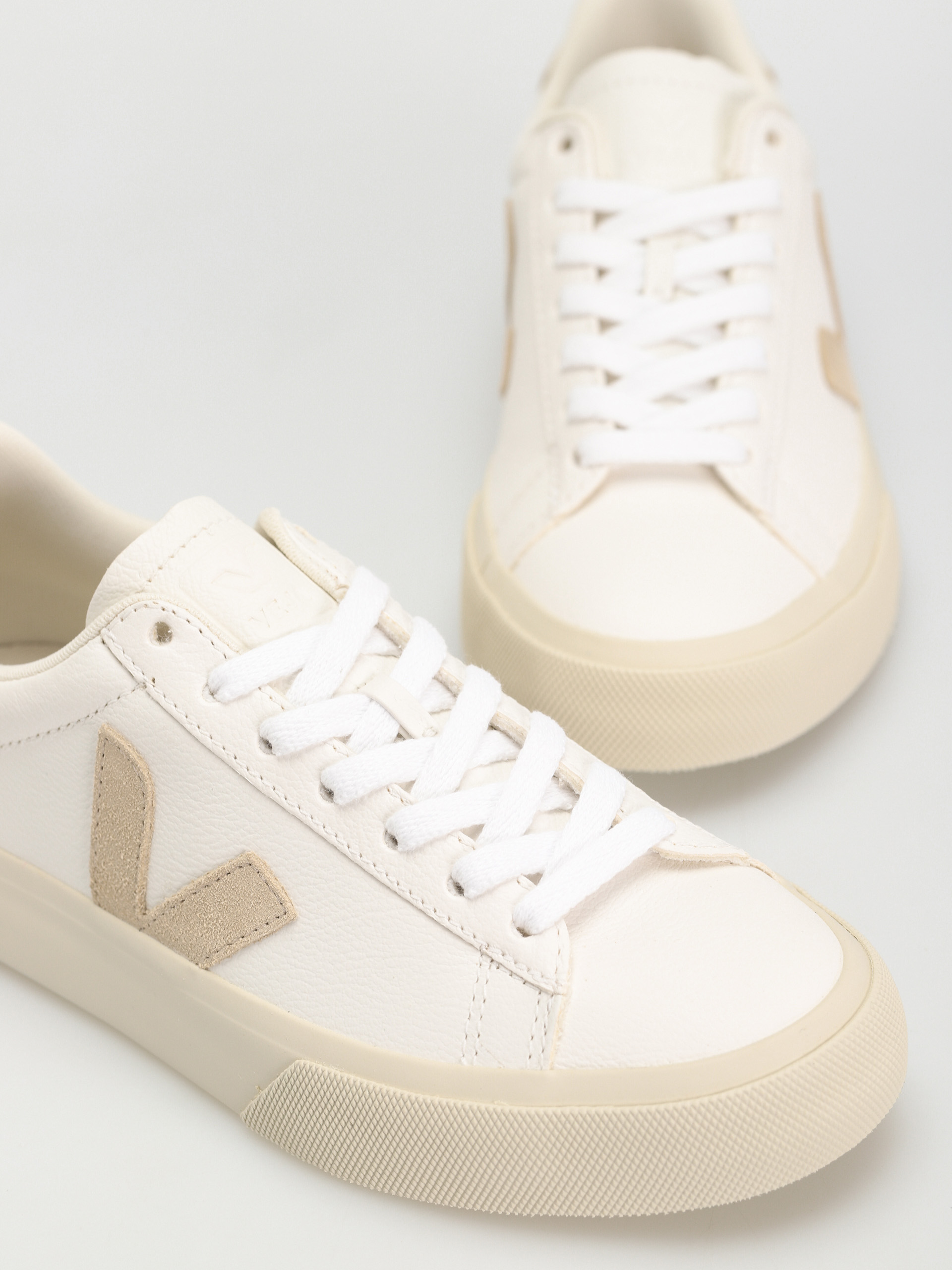 Veja Campo Shoes Wmn (extra white almond)