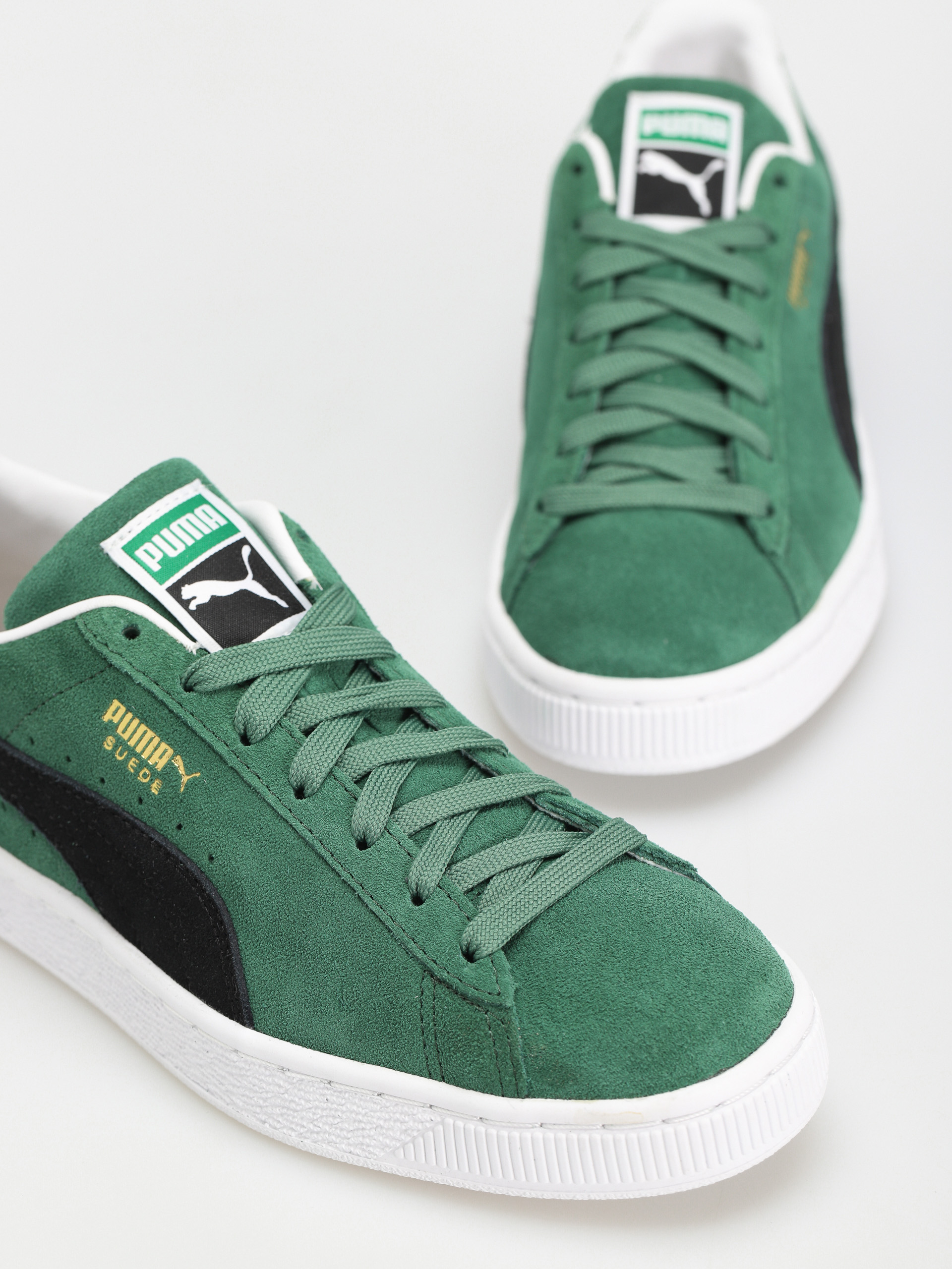 Puma Suede Classic XXI Shoes - green (green)