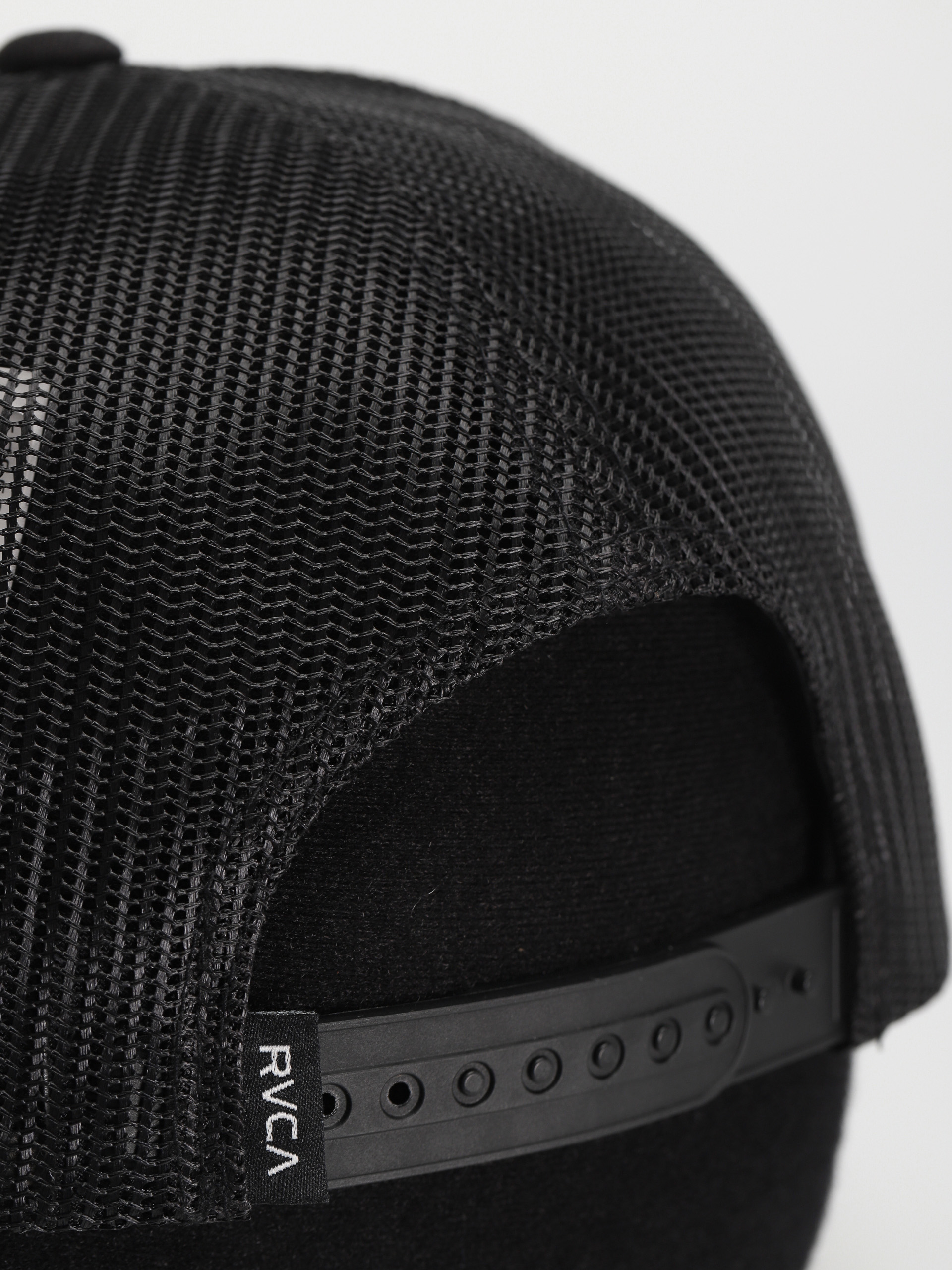 RVCA Va All The Way Trucker Cap (black/white)