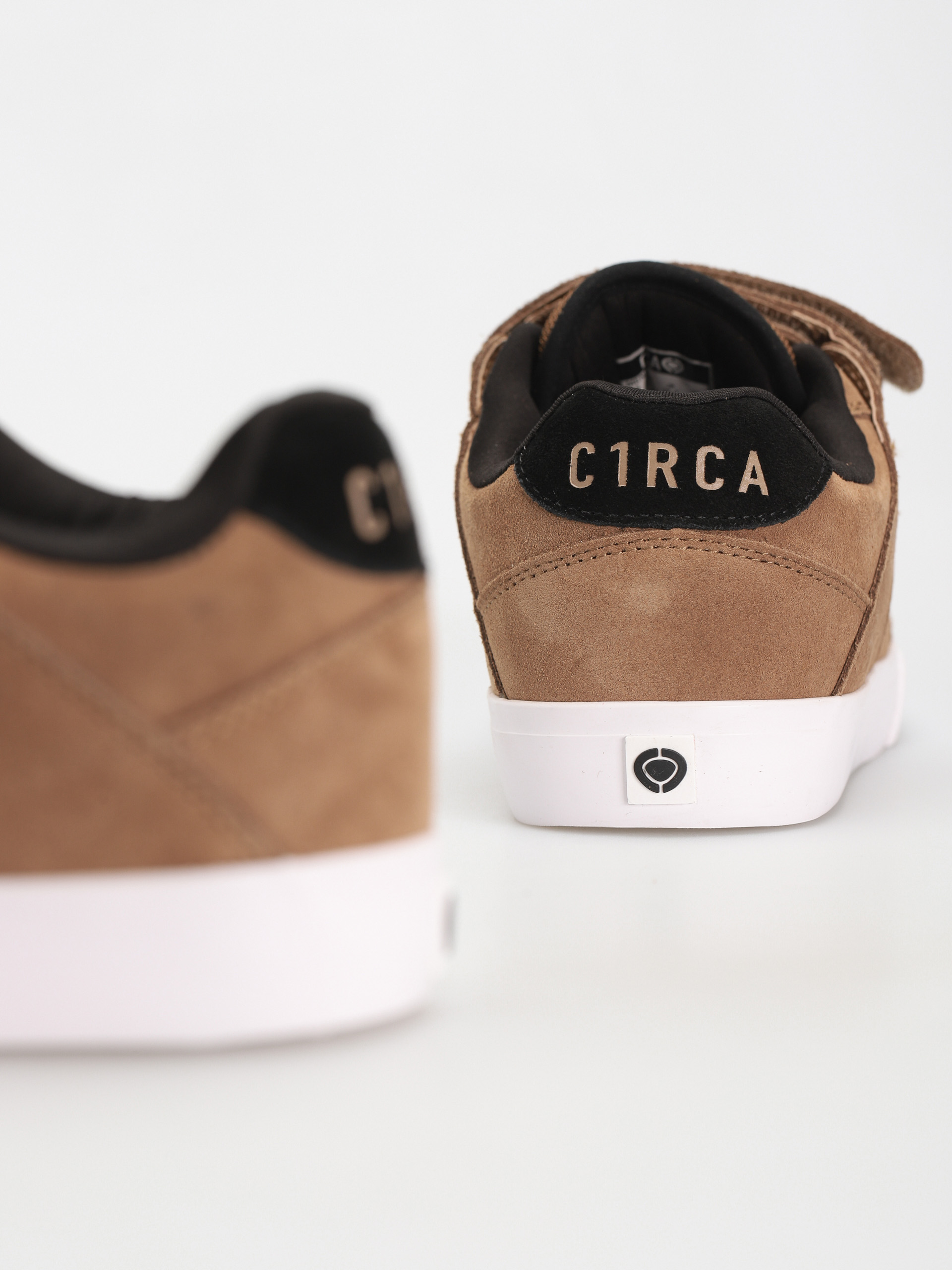 Circa 205 Vulc Shoes (toasted coconut white)