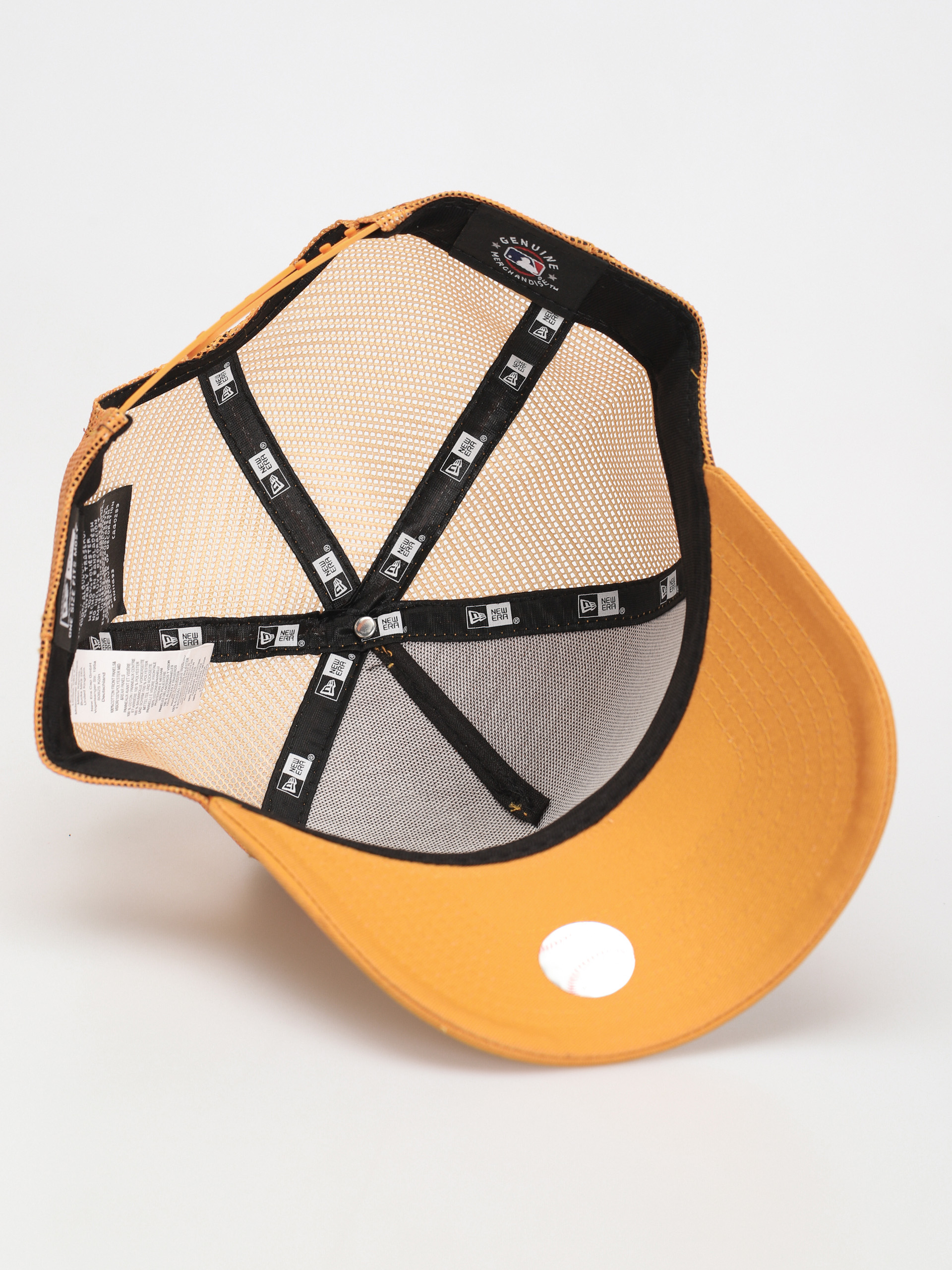New Era Tonal Mesh Trucker New York Yankees Cap (yellow)