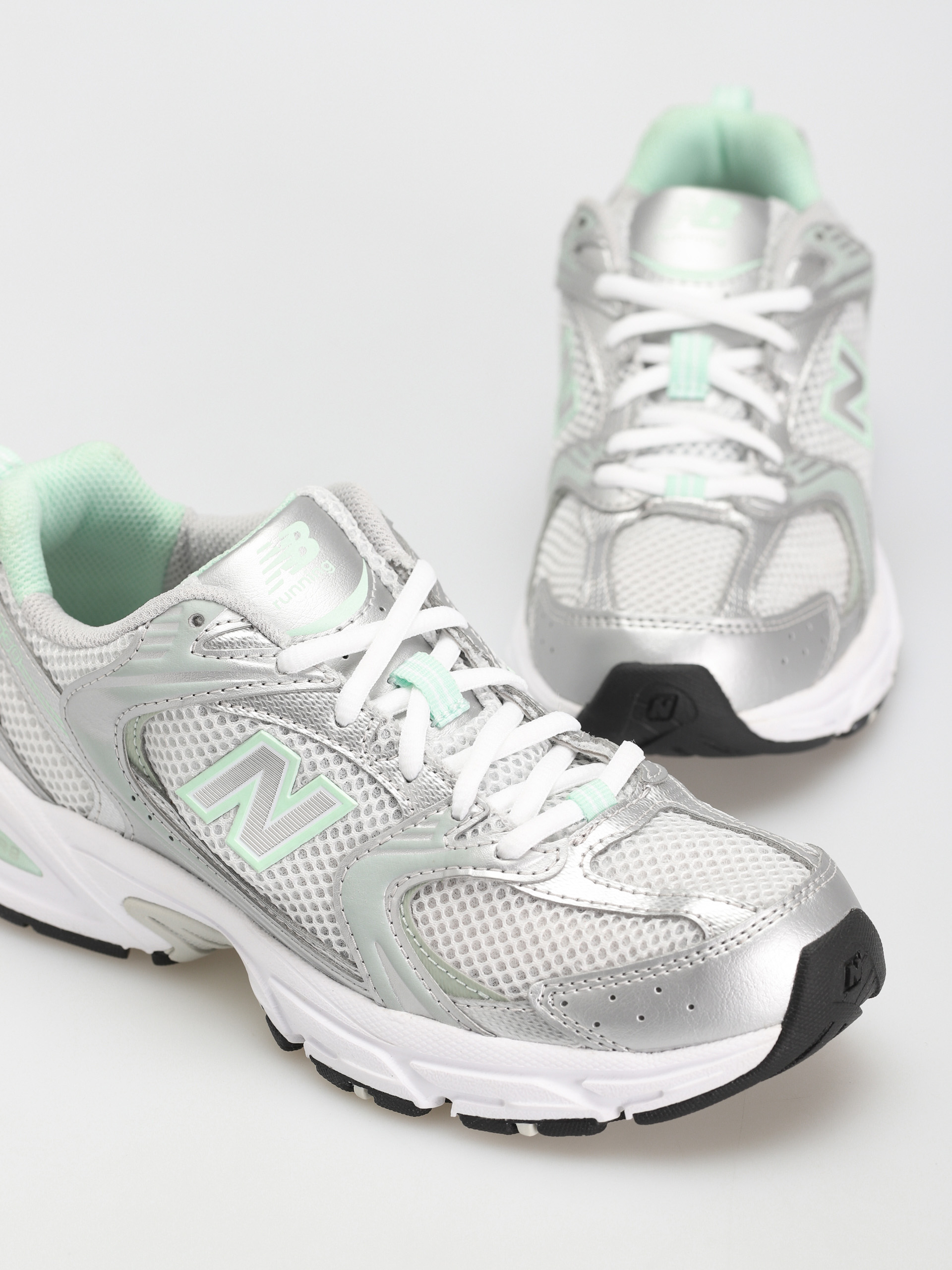 New Balance 530 Shoes - silver (silver)