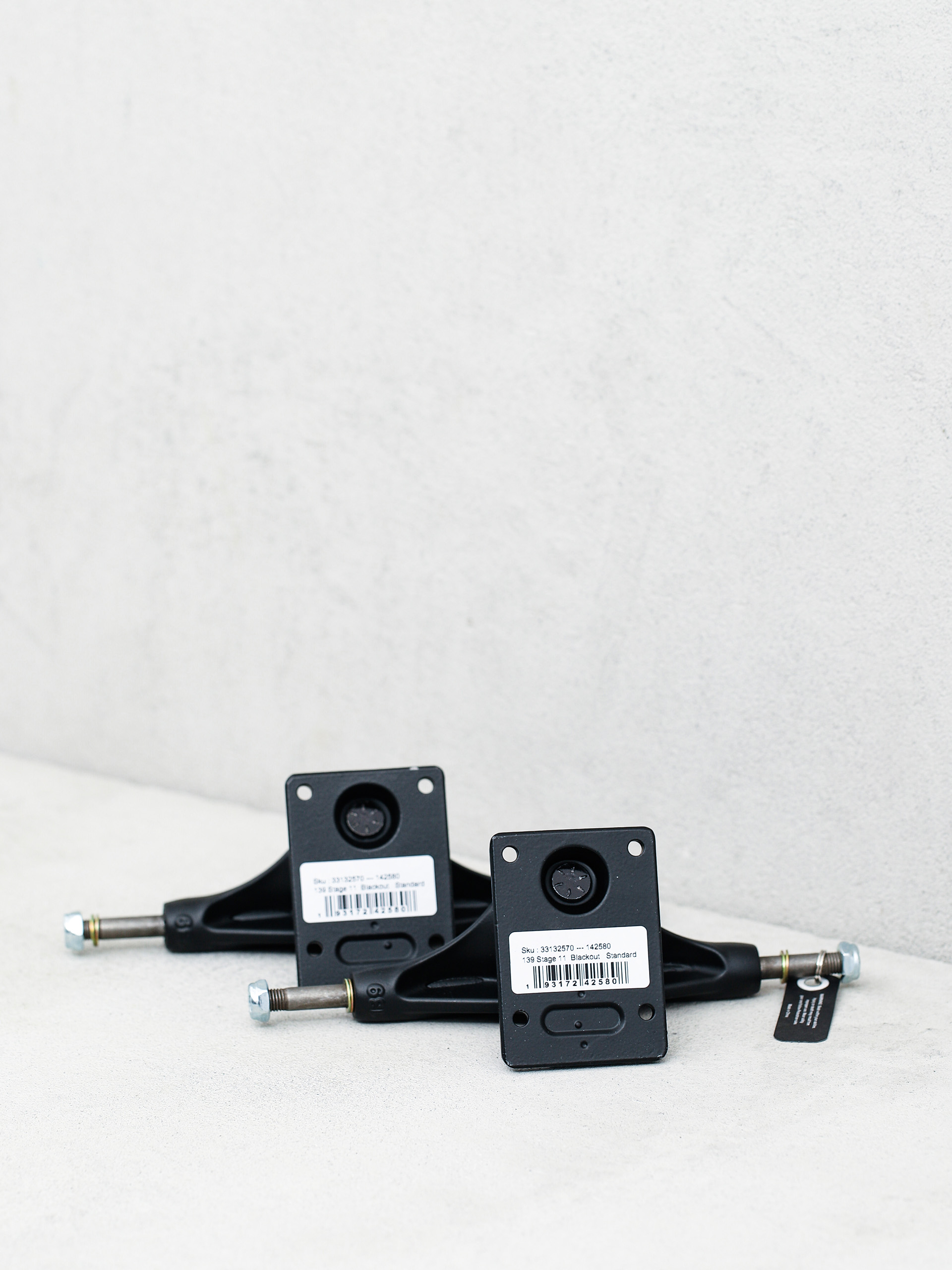 Independent Stg 11 Forged Hollow Slayer Trucks (black)