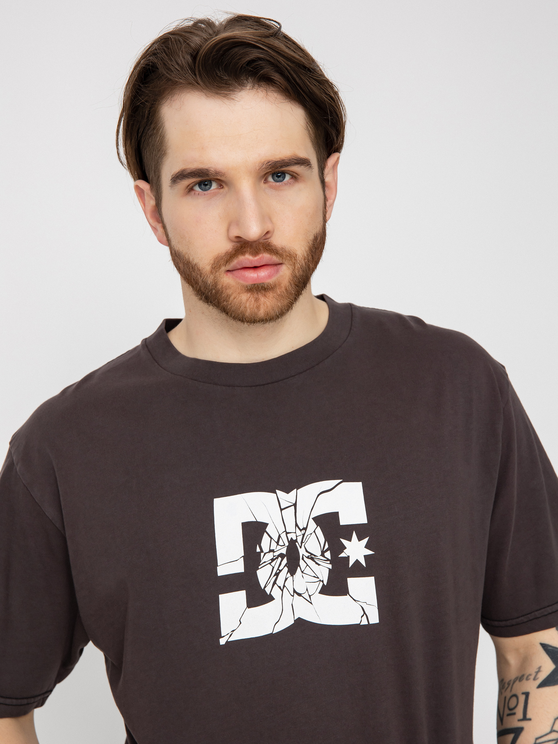 DC Shatter T-shirt (black enzyme wash)