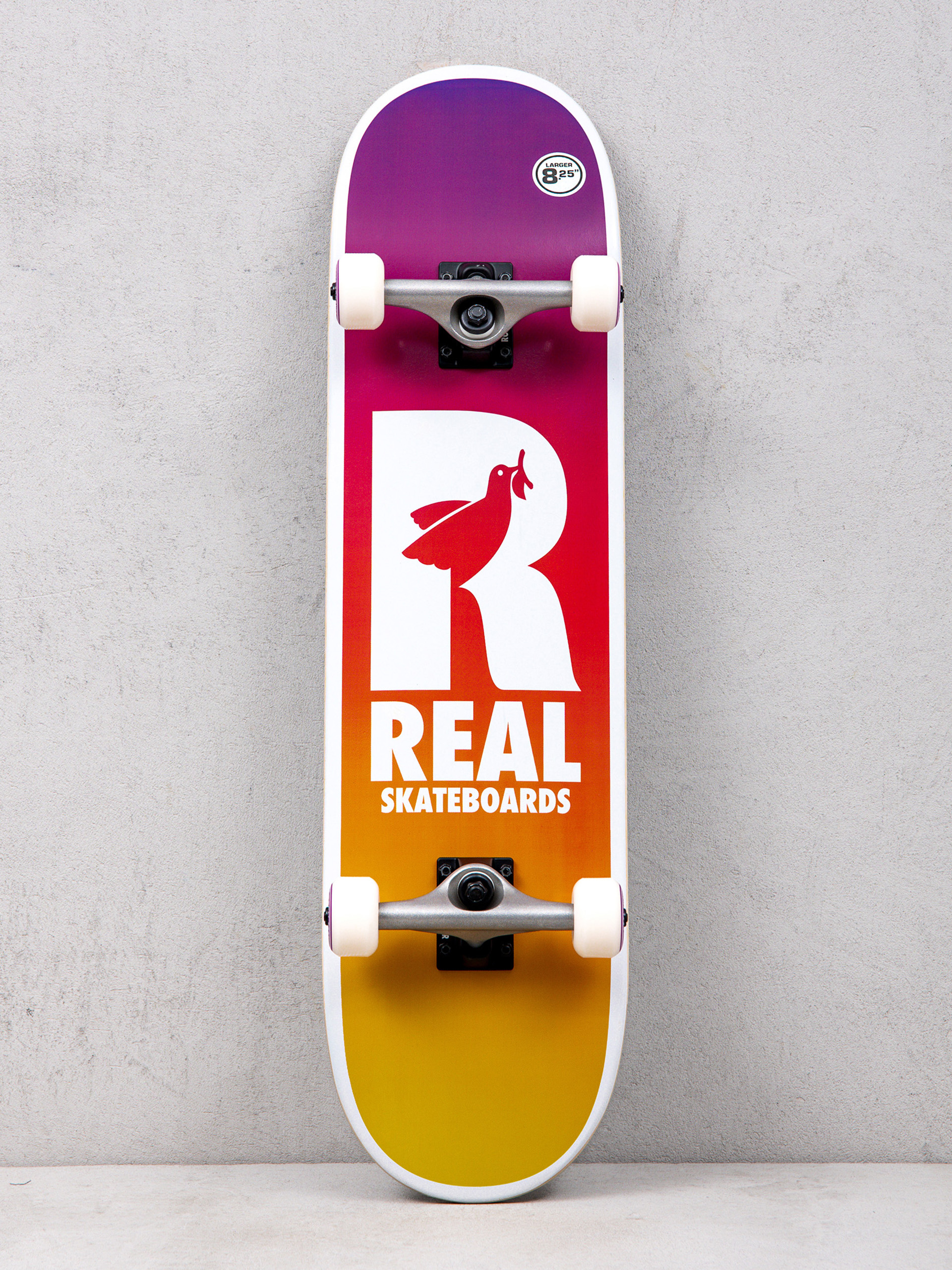 Real Be Free Fade Skateboard - violet (purple/yellow)
