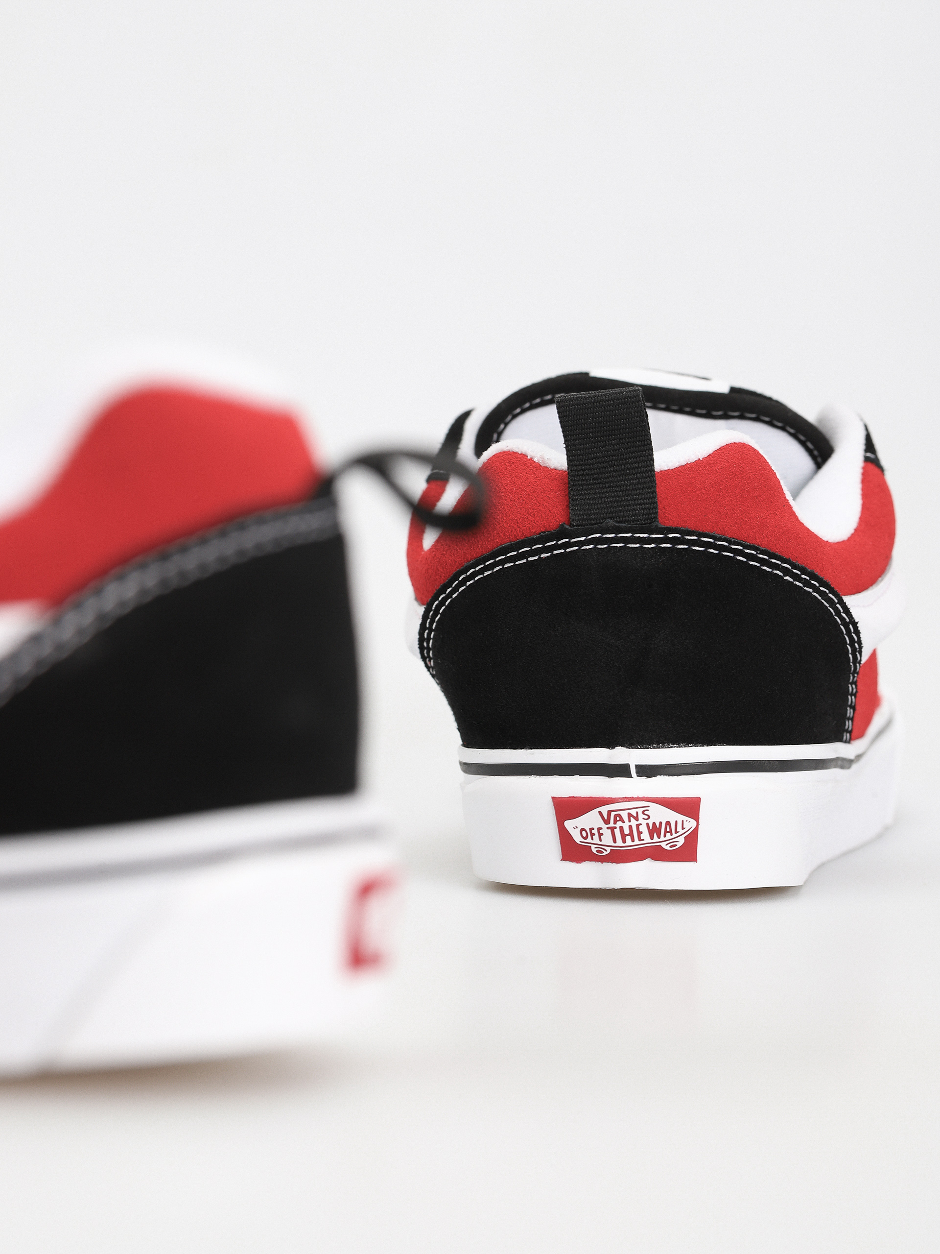 Vans Knu Skool Shoes (red/true white)