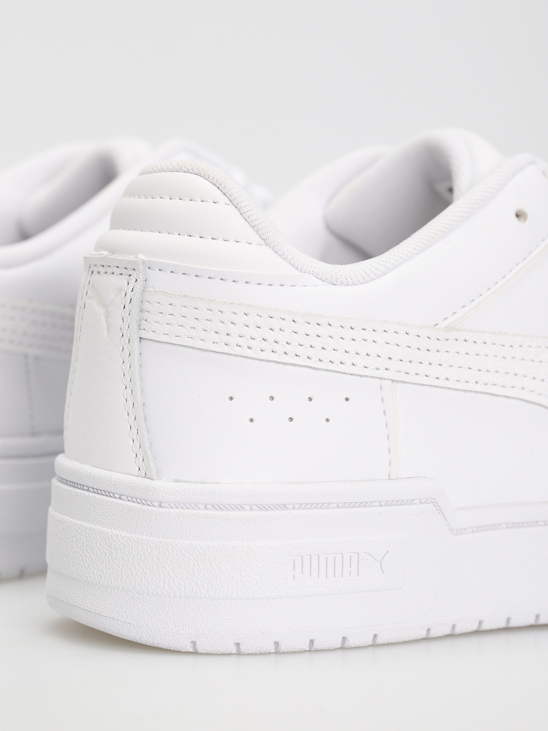 Puma Cali Pro Sport Lth Shoes - white (puma white/concrete gray)