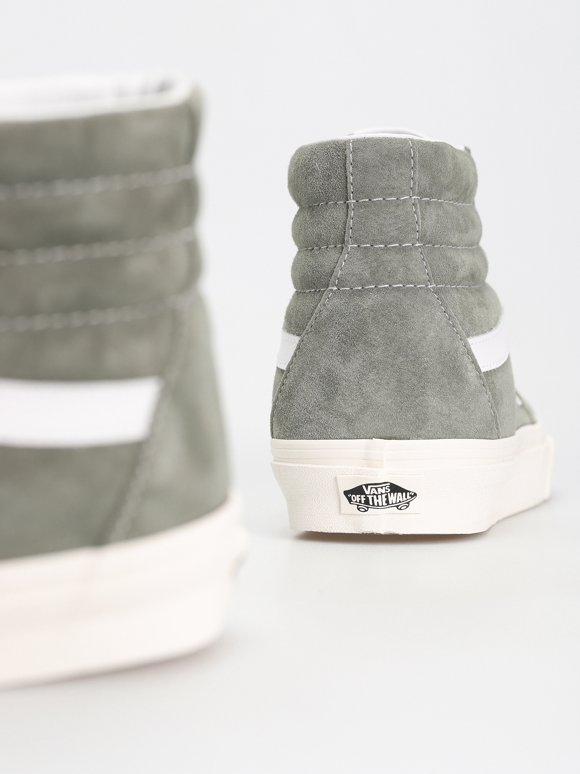 Vans Sk8 Hi Shoes (pig suede shadow)