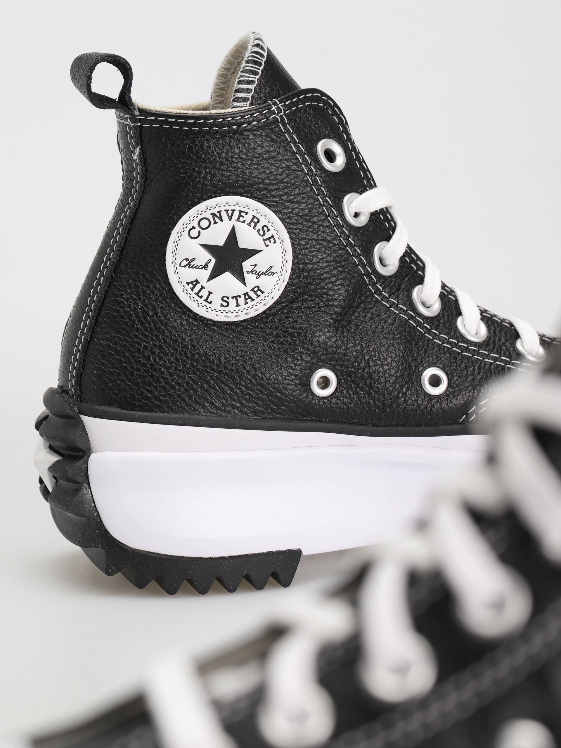 Converse Run Star Hike Hi Shoes (black/white/gum)