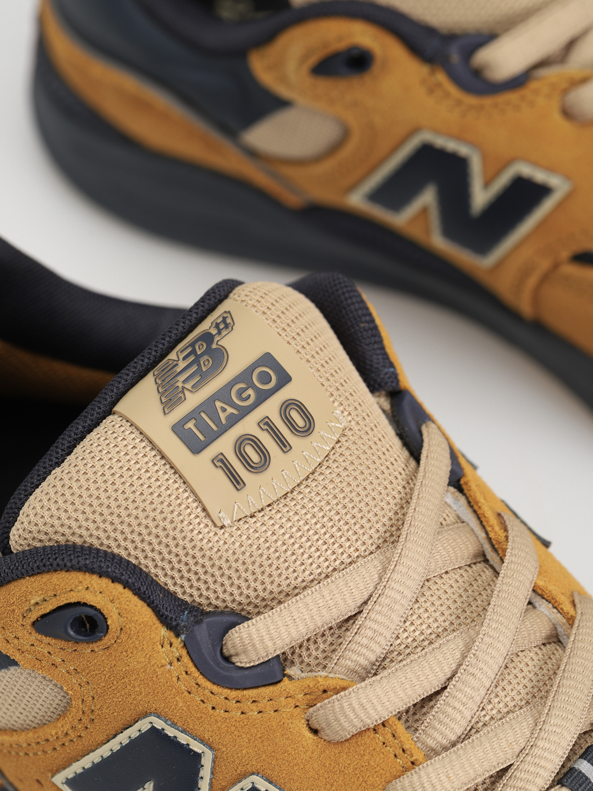 New Balance 1010 Shoes (wheat)