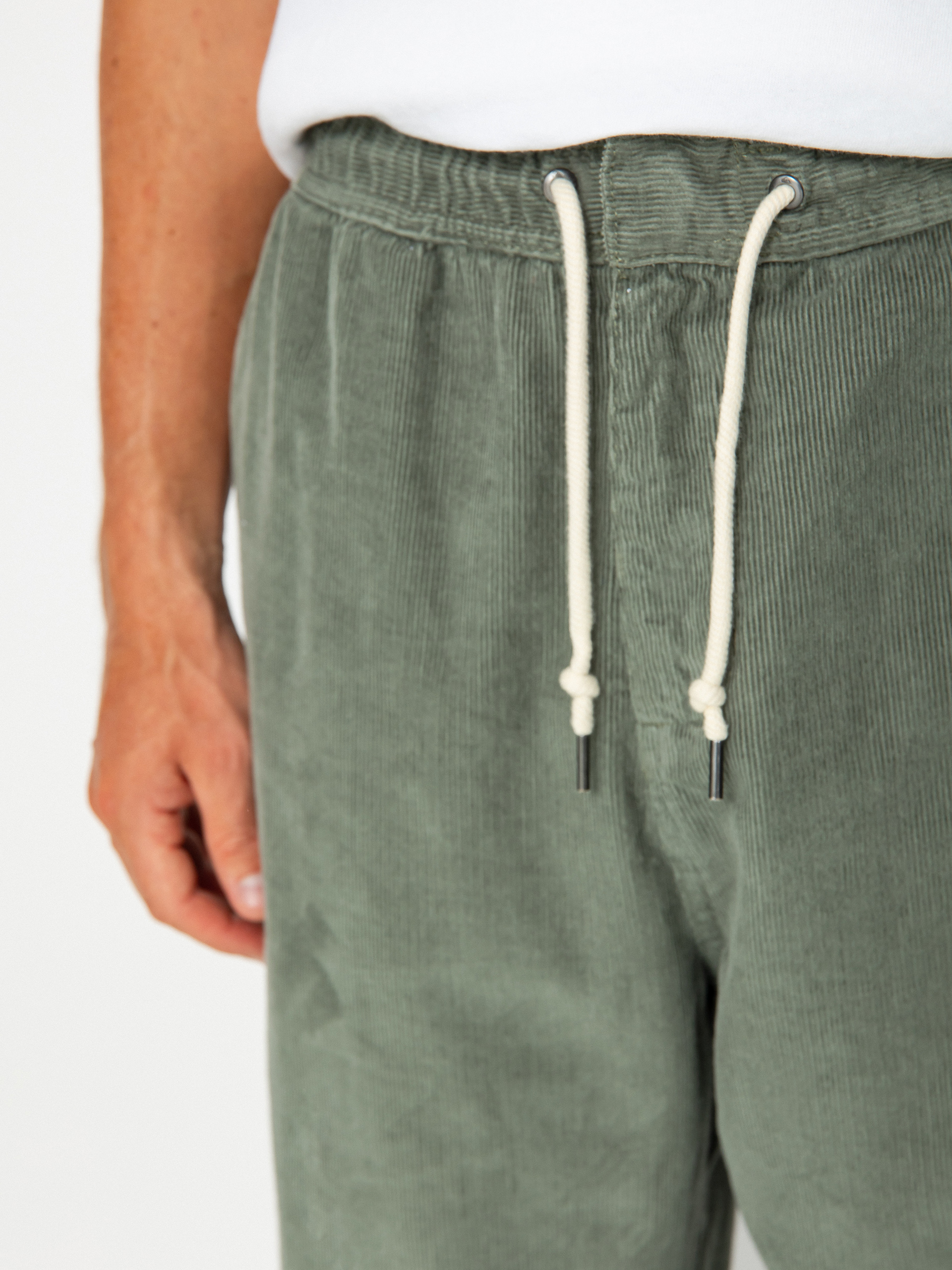 Quiksilver Cord Beach Cruiser Pants (laurel wreath)