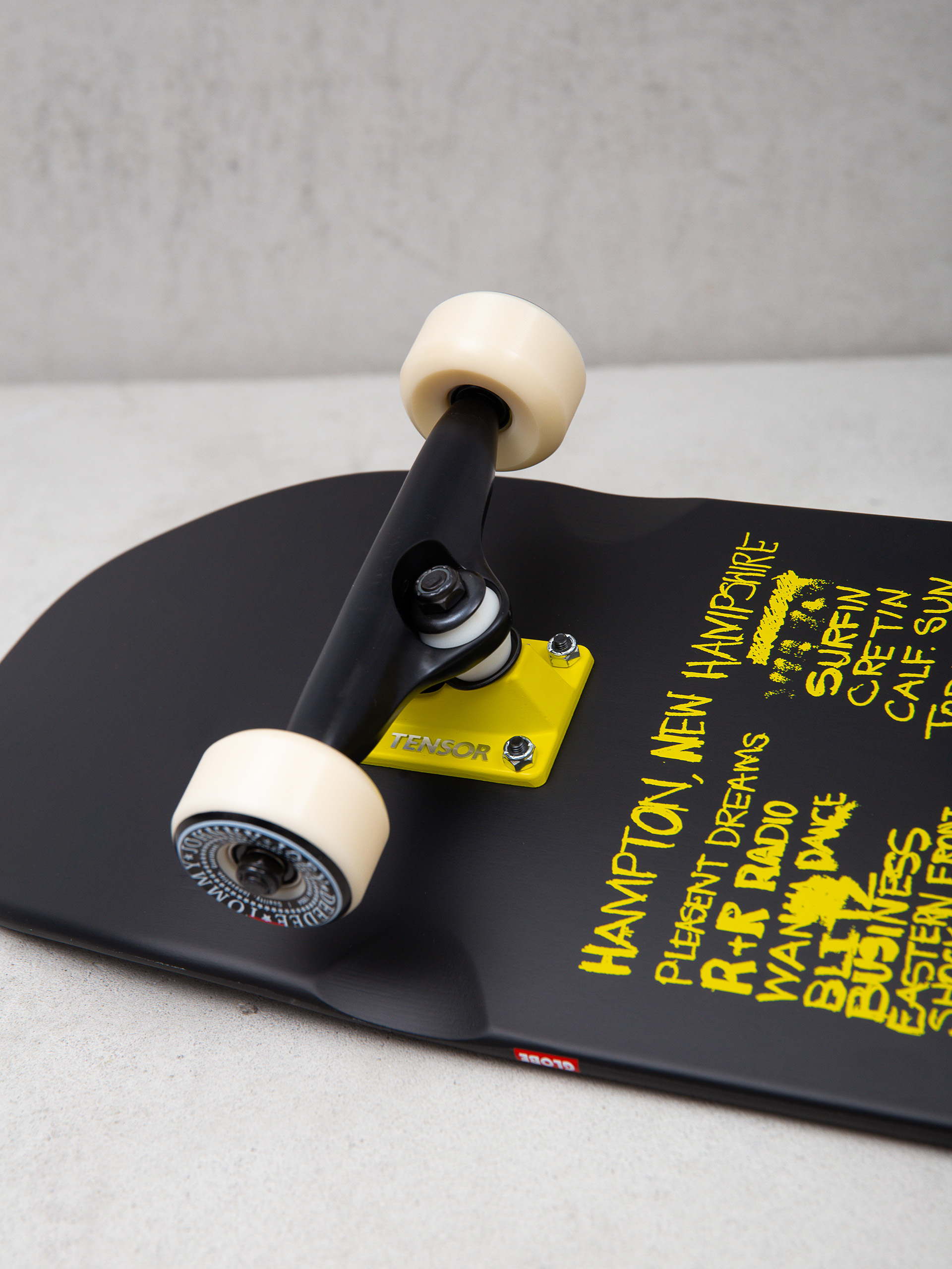 Globe Hammer Cruiser - black (ramones/hey ho)