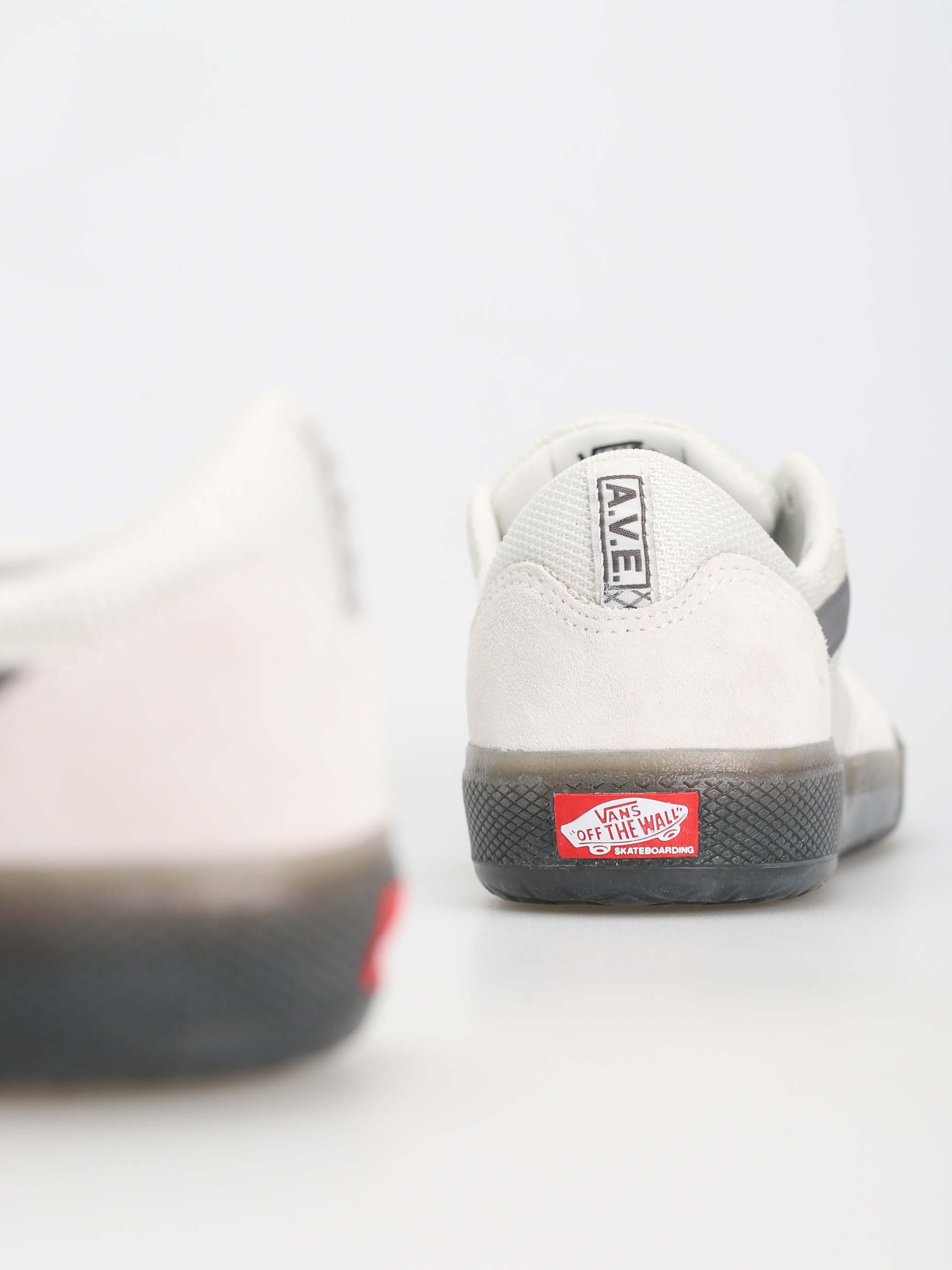 Vans Ave Shoes - white (vaporous gray)