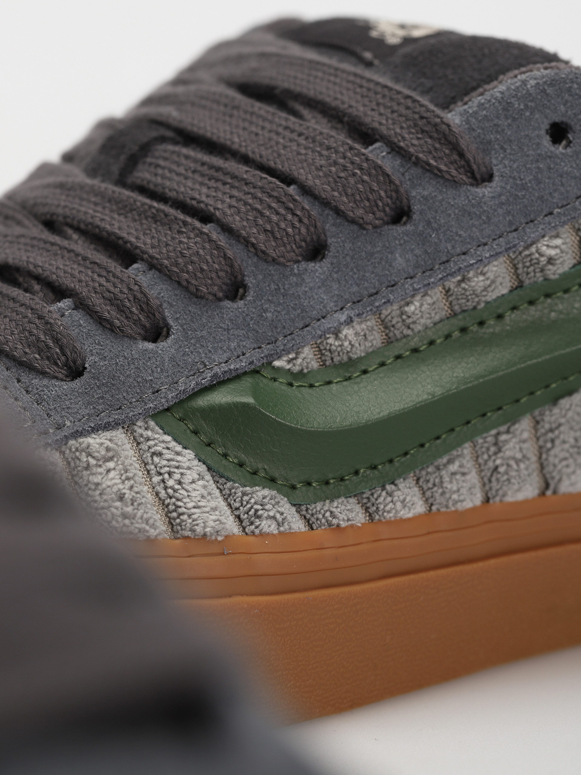 Vans Knu Skool Shoes (jumbo cord dark grey)