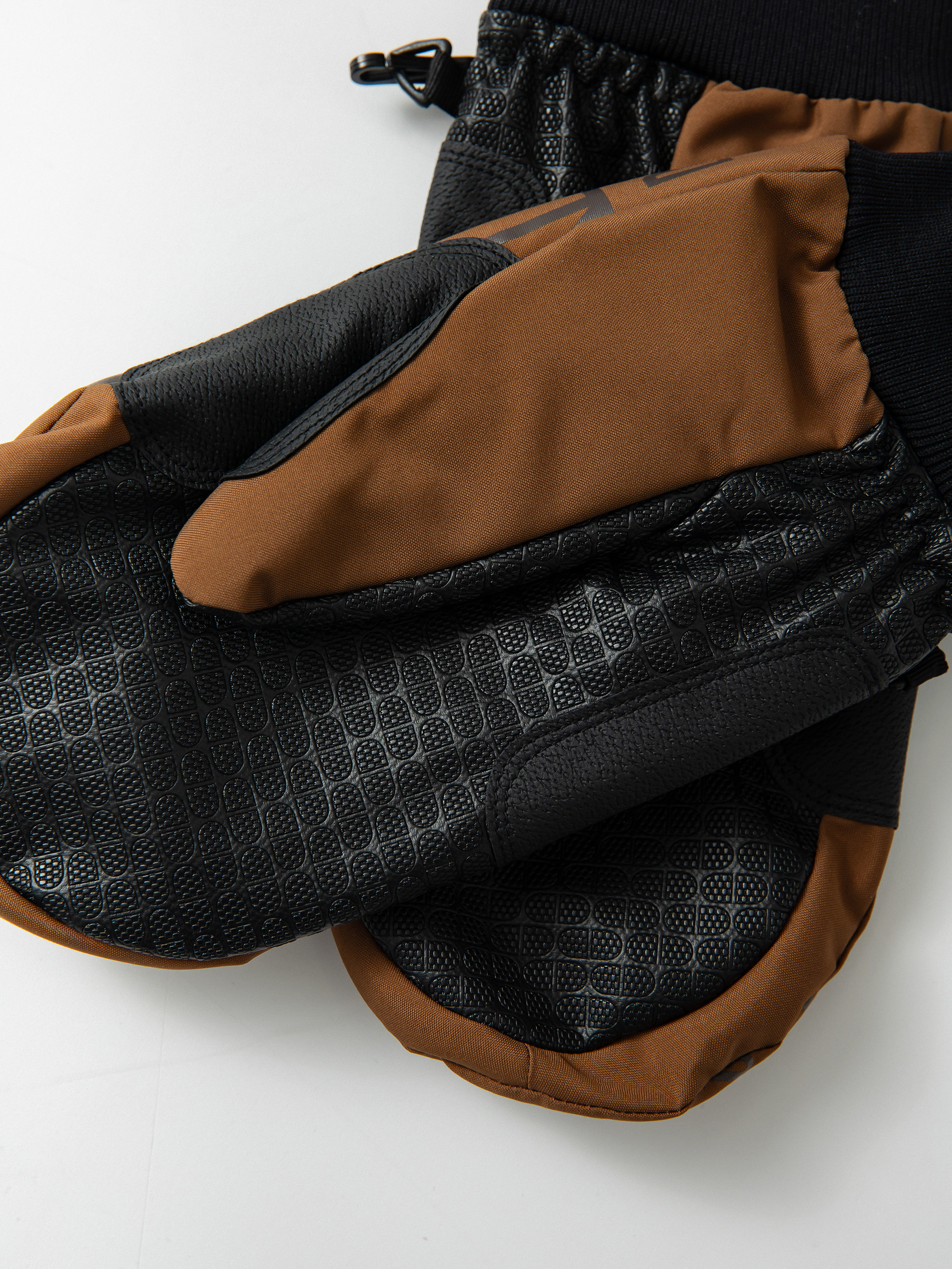 DC Tribute Mitten Gloves (bison)