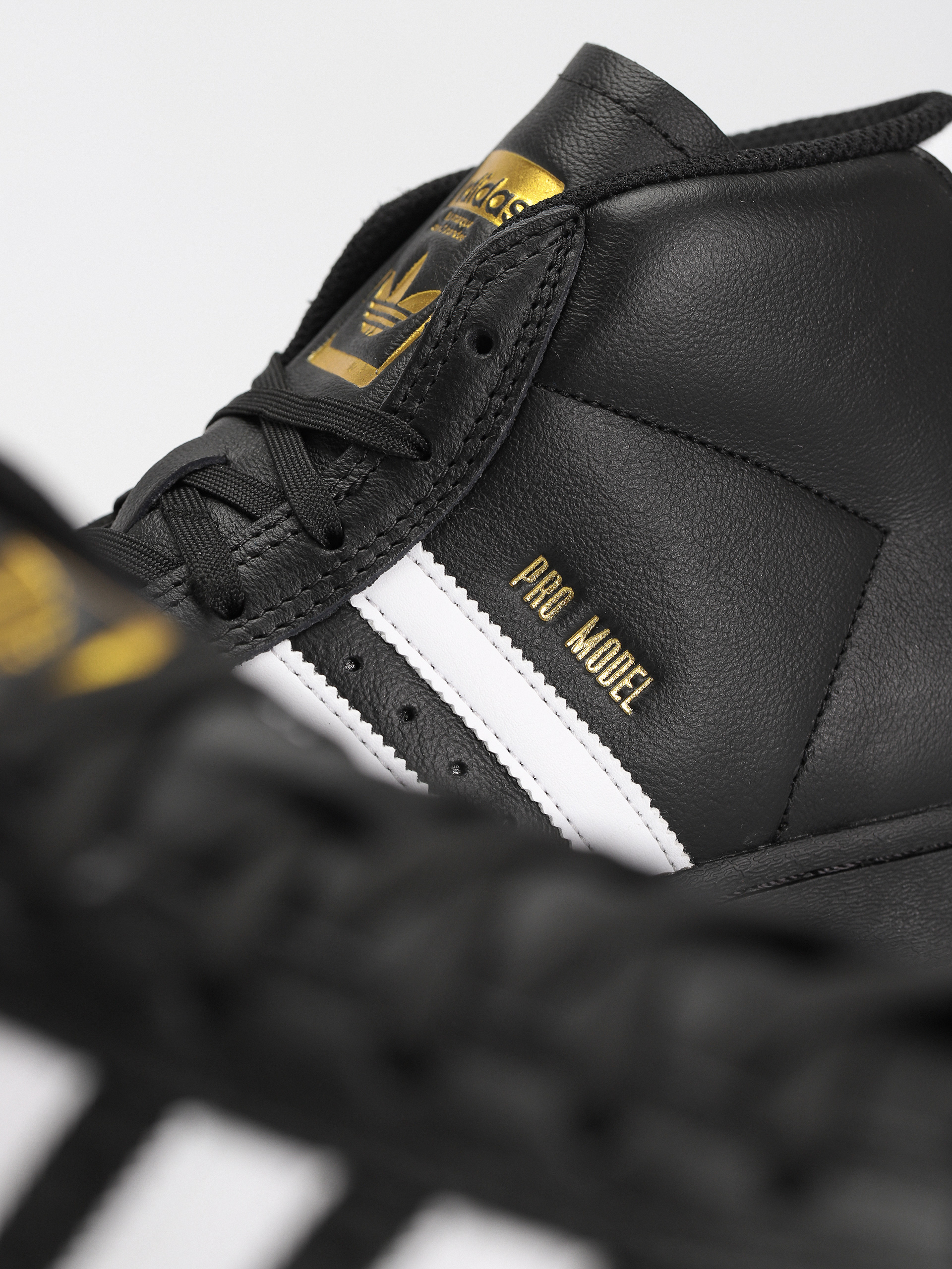 adidas Pro Model ADV Shoes (cblack/ftwwht/goldmt)