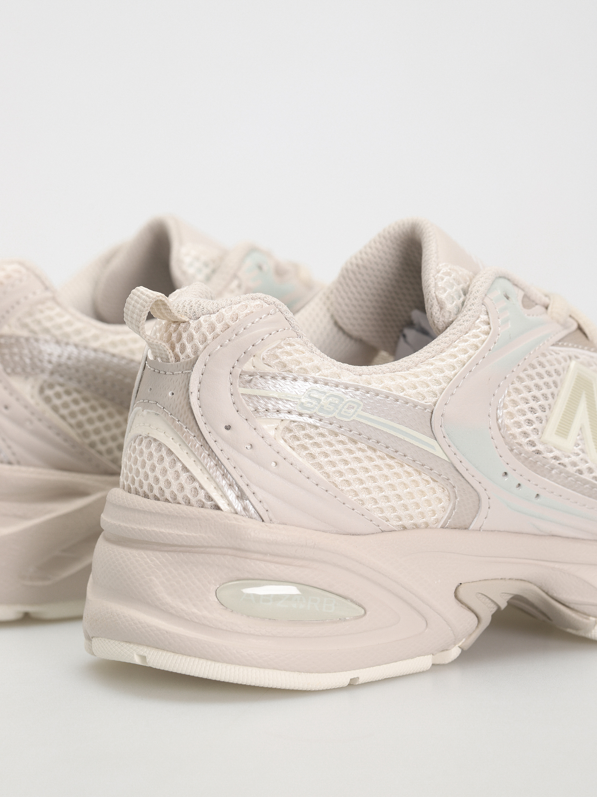 New Balance 530 Shoes - beige (moonbeam)