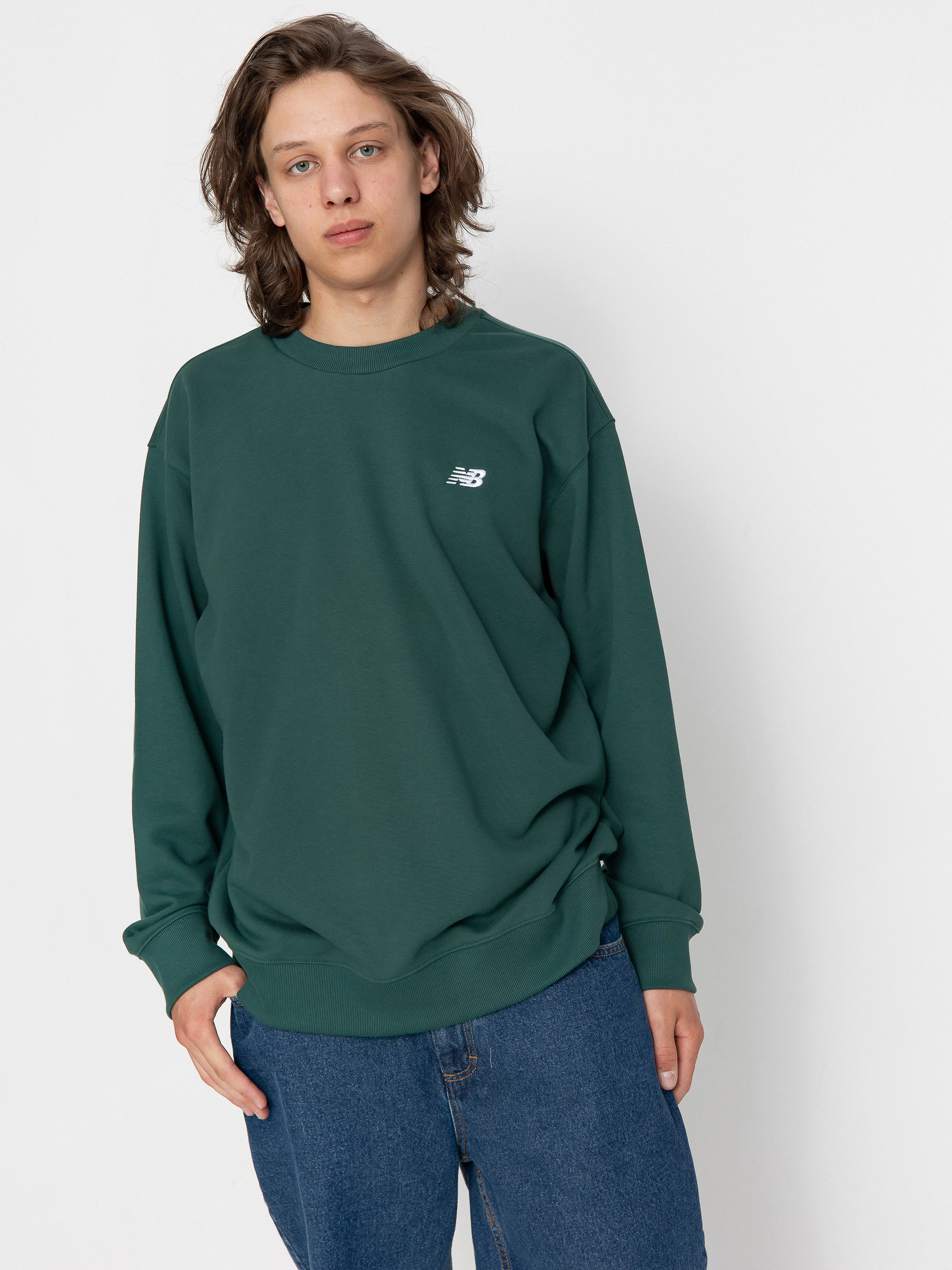 New Balance Small Logo French Terry Sweatshirt - green (night green)