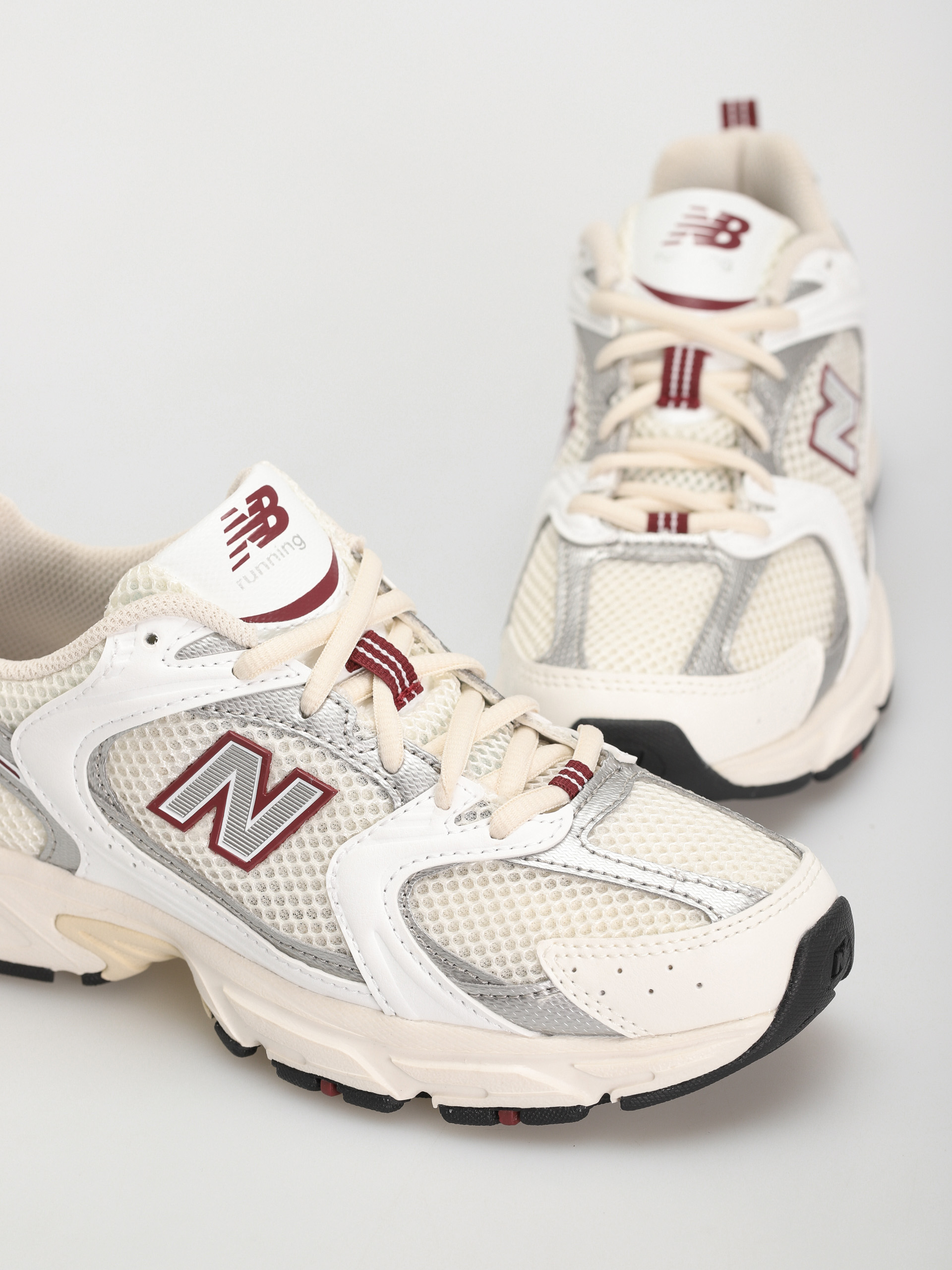 New Balance 530 Shoes - burgundy (sea salt maroon)