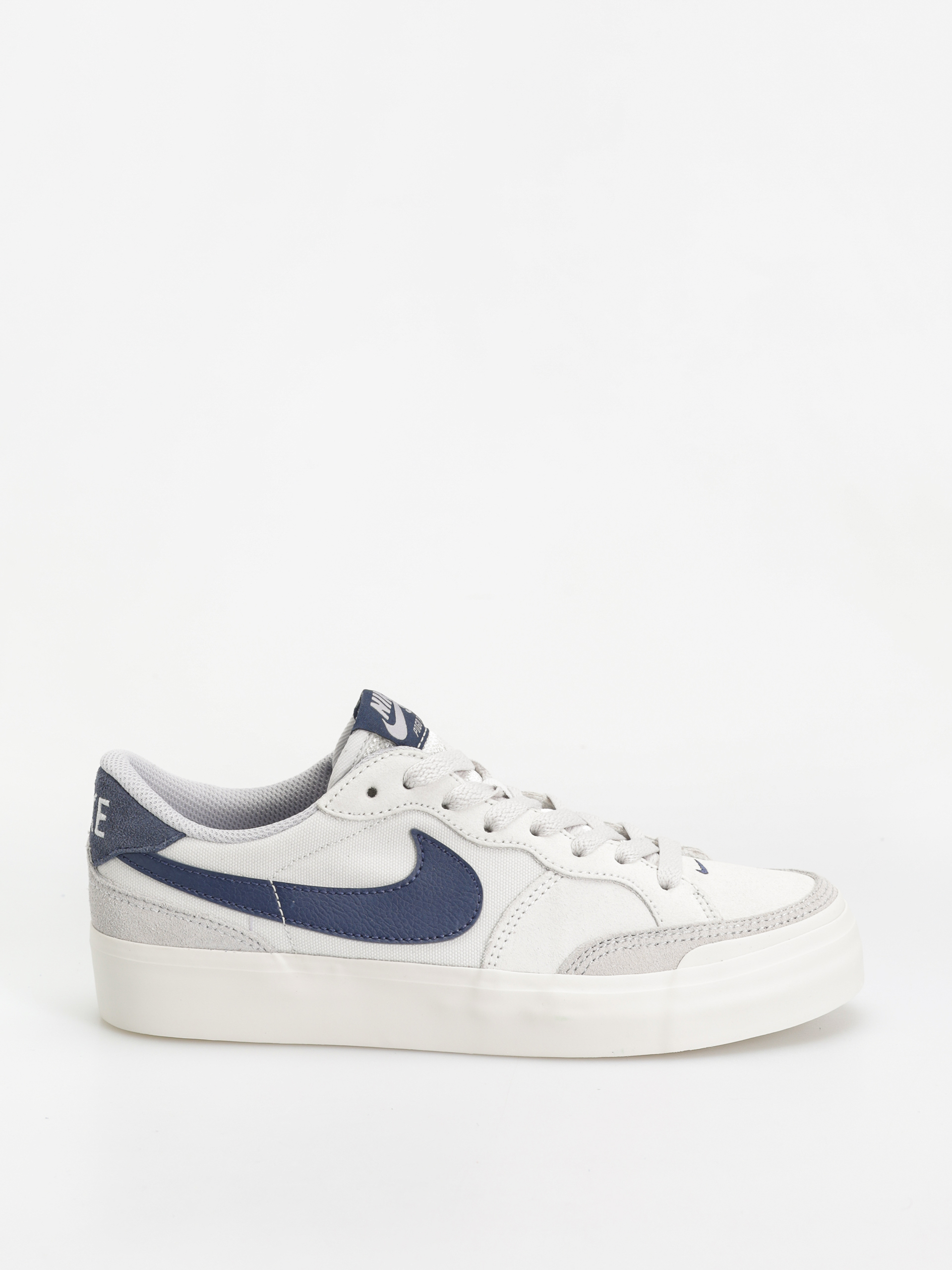 Nike SB Zoom Pogo Plus Shoes - white, navy blue (photon dust/midnight ...