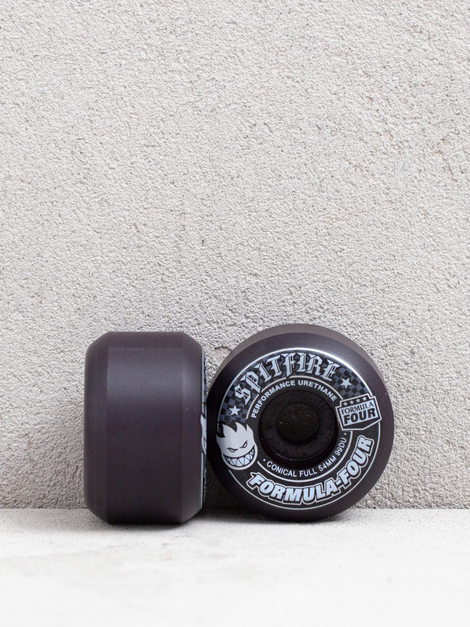 Spitfire F4 99D Conical Full Wheels - black (black)